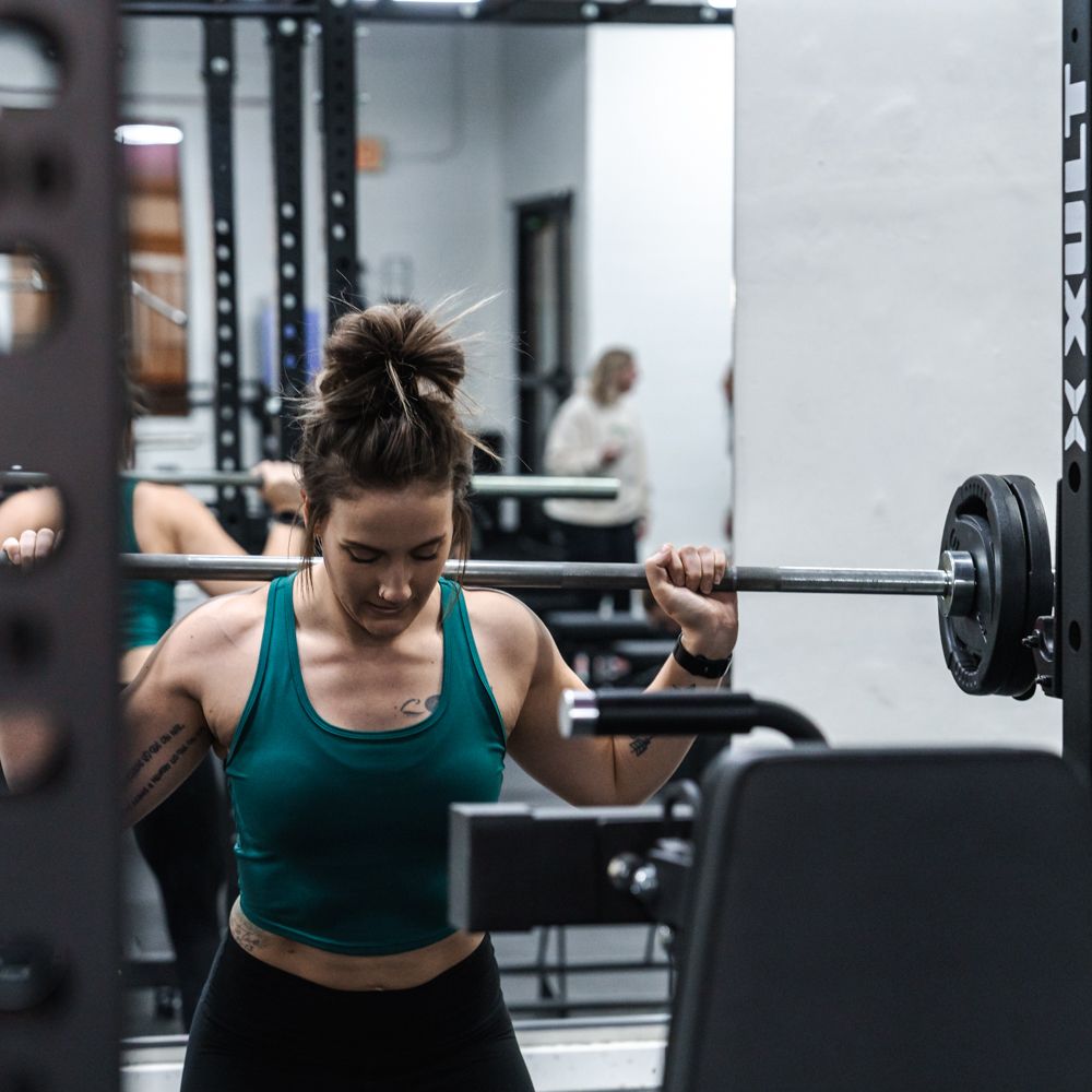 Bantr Hotel | Largest Pool + Hot Tub in Rothschild, WI