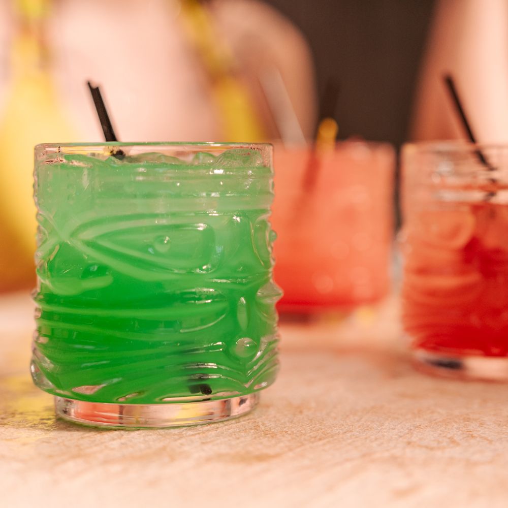 Bantr Hotel | Largest Pool + Hot Tub in Rothschild, WI