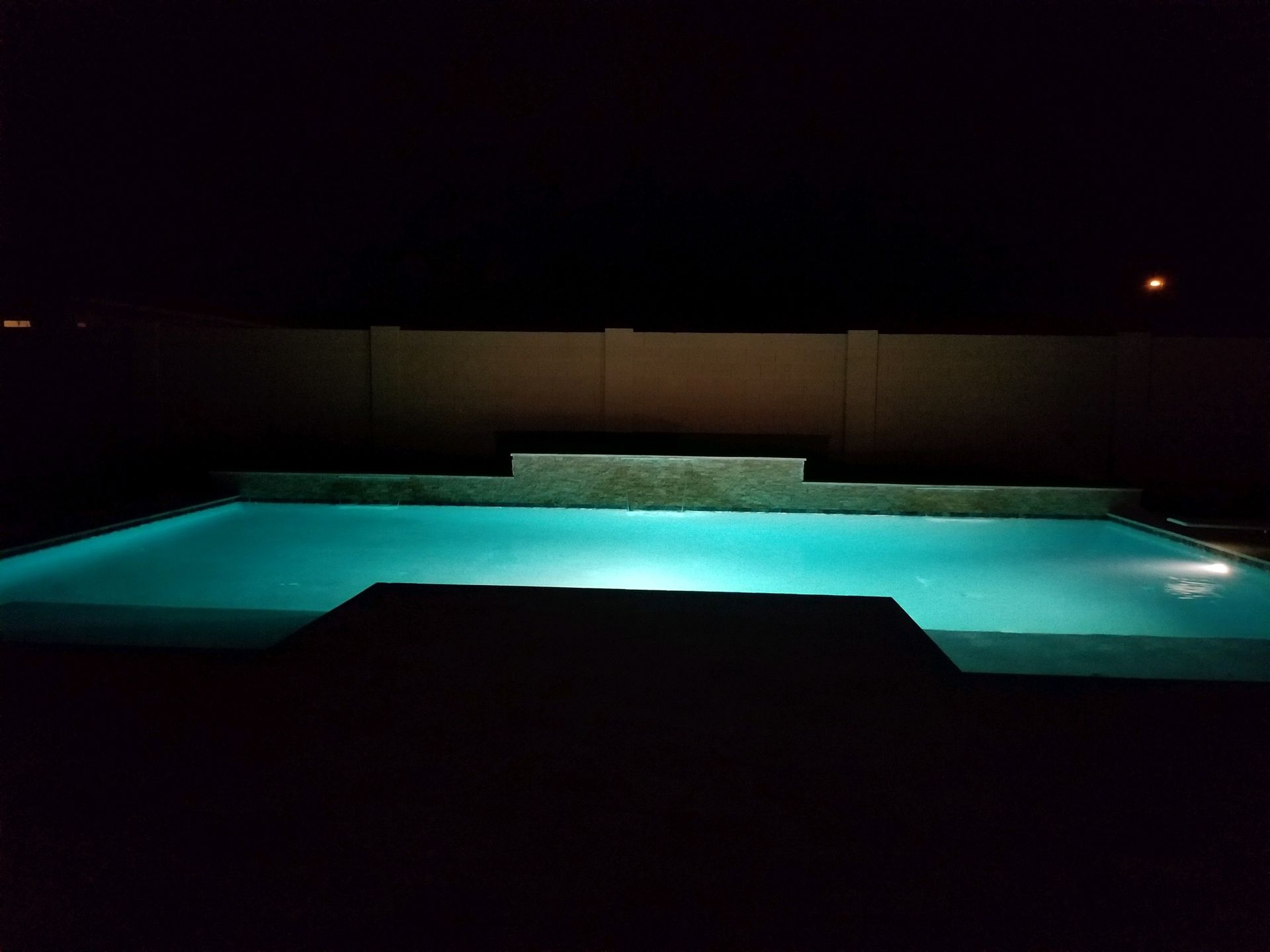Custom Pool Builder | Phoenix Metro Area | 480-985-7600