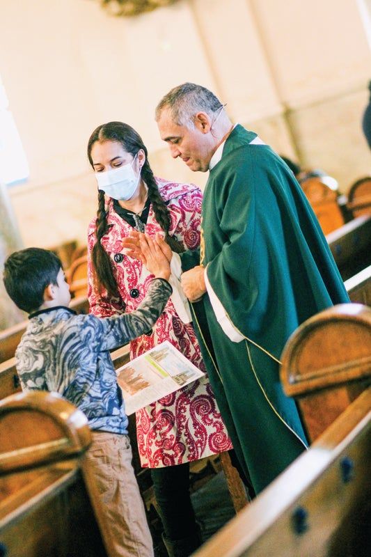5 Photos Every Catholic Parish Needs in Their Communications