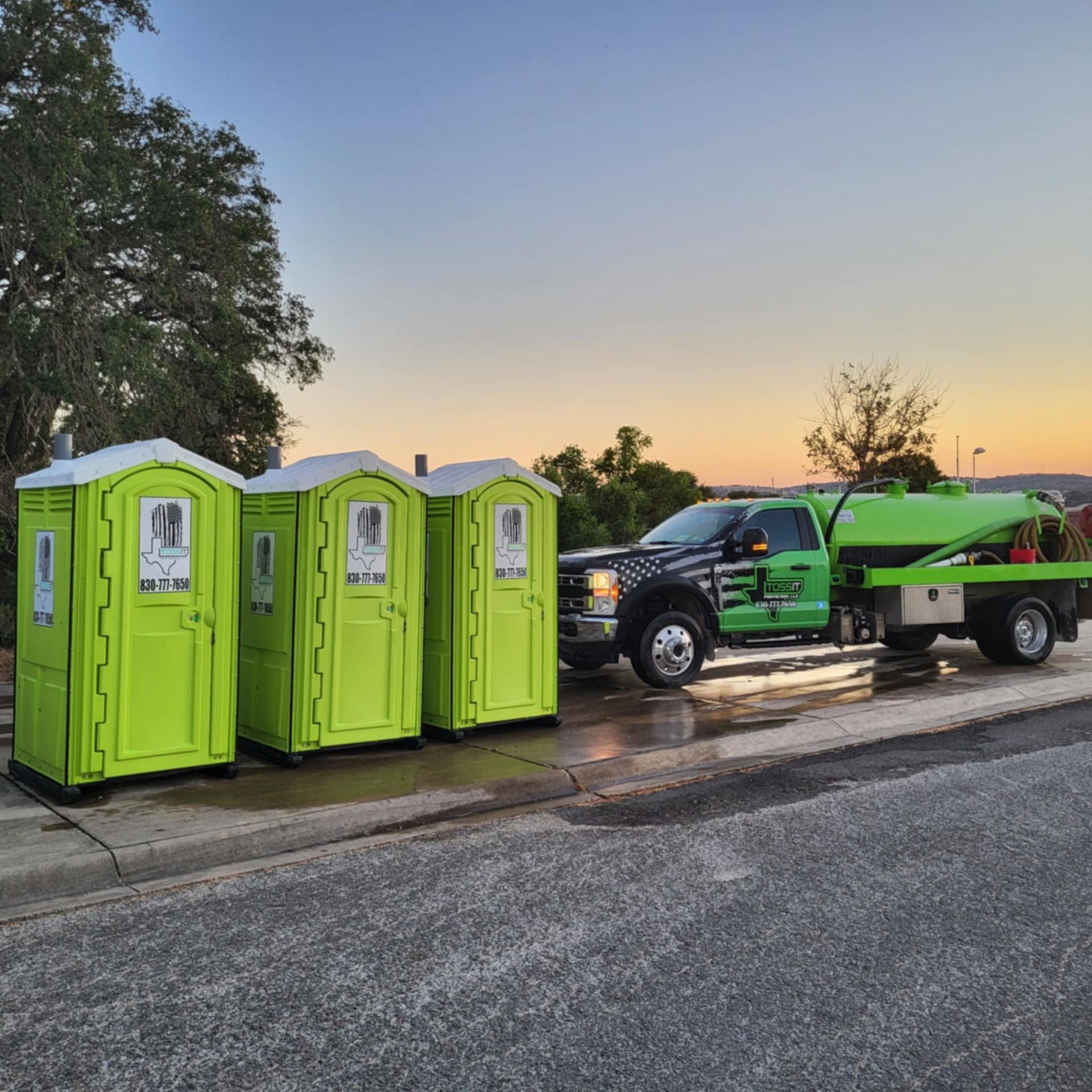 Portable Water Tanks & Septic Rentals for Jobsites