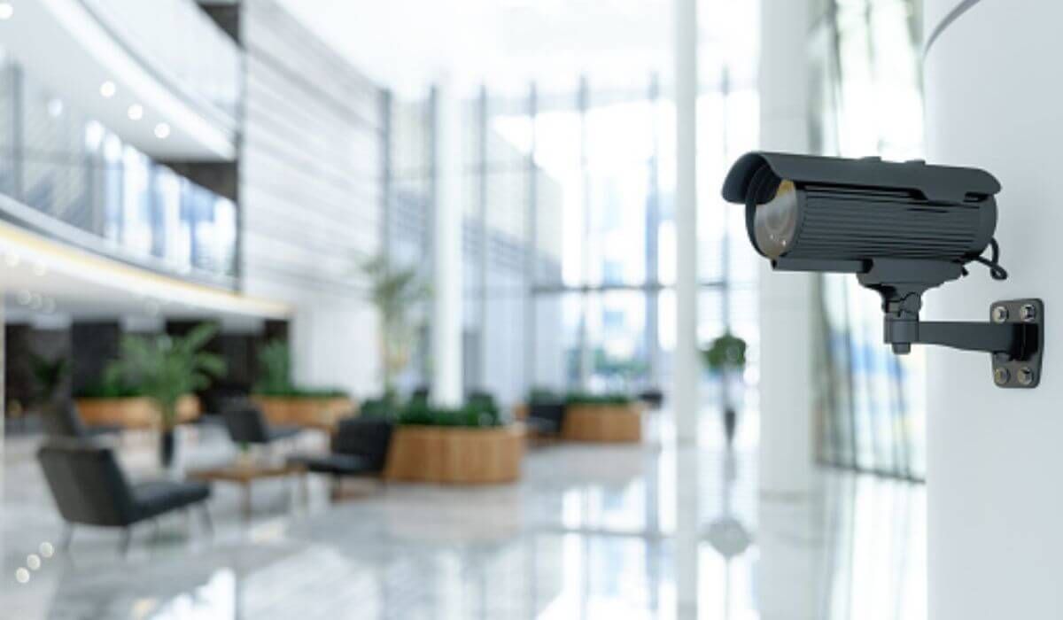 Best Security Cameras for Apartment Complex – Scavi’s 2025 Picks