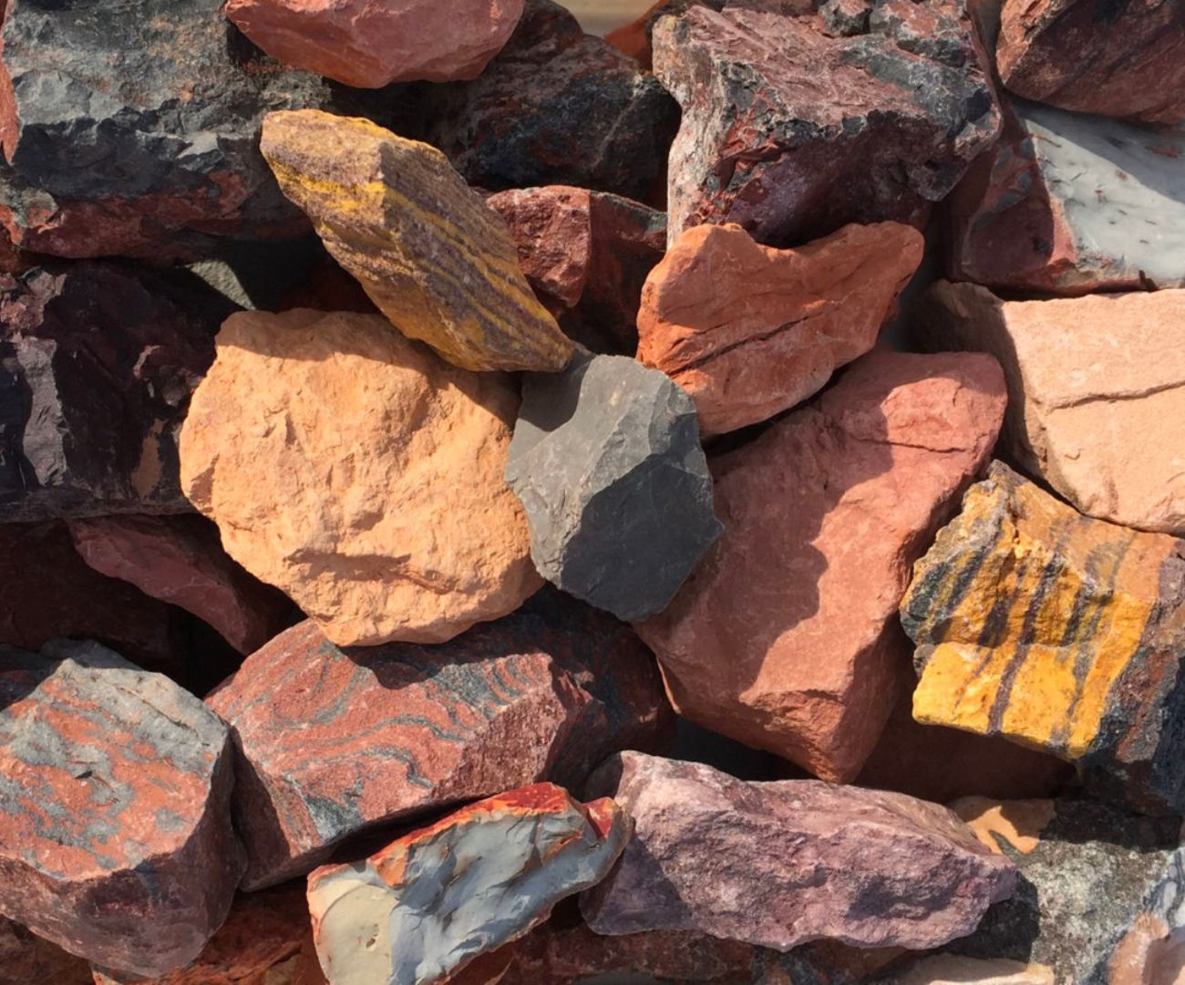 Landscape Materials - Stone, Mulch, Sand & More | Oshkosh WI