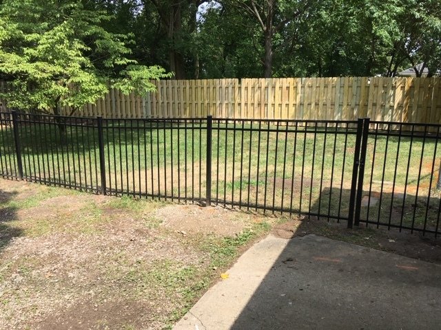 Fence Contractor in Springfield, OH | Bee Line Fence