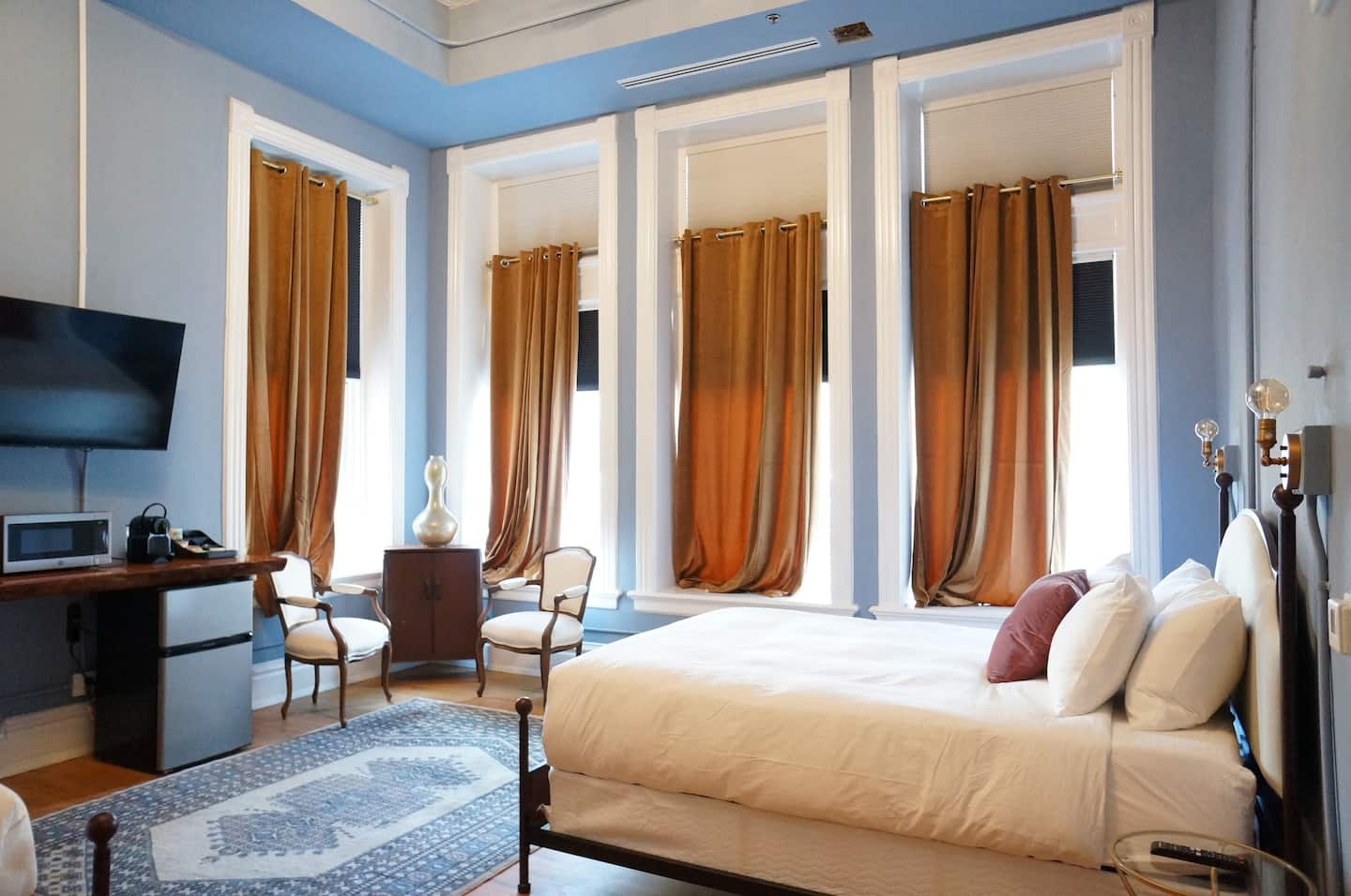 2 Queen Rooms | The Oliver Inn