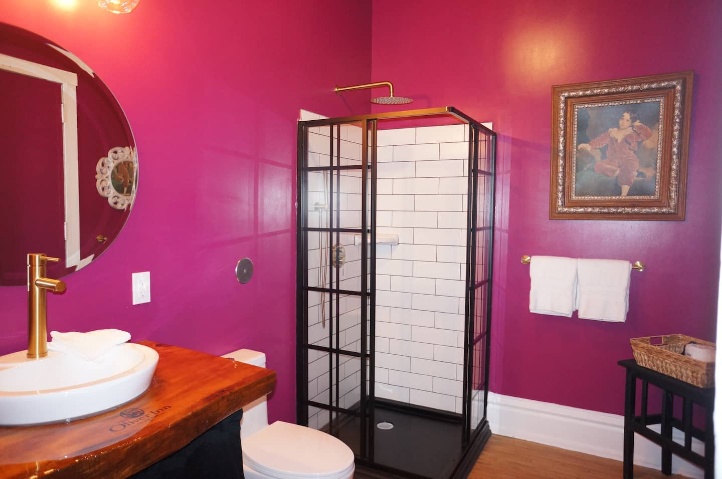 1 King Rooms | The Oliver Inn