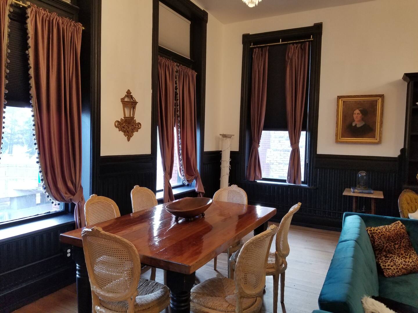 The Oliver Inn: Duluth's Downtown Boutique Hotel Awaits You