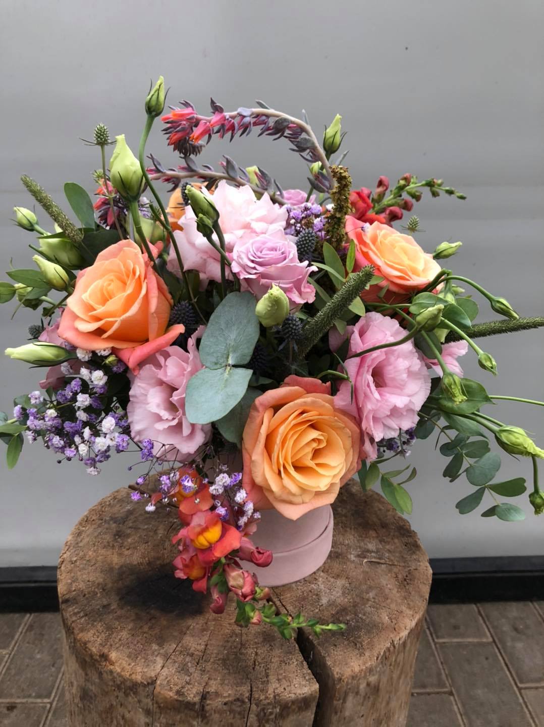 Ziedu pušķu piegāde Cēsīs un Cēsu novadā | "Dārznieks"