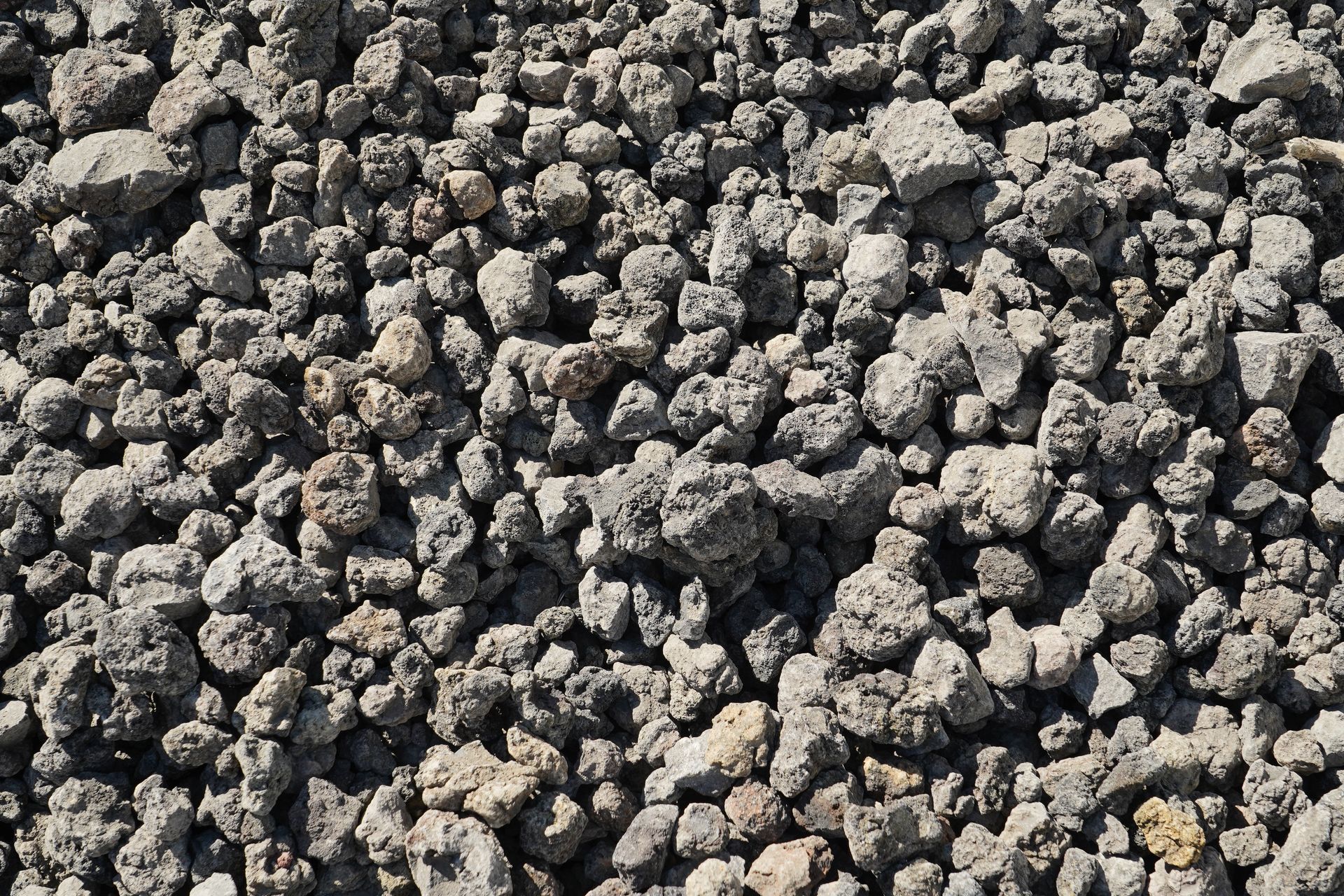 Tracy Gravel, Stone, Decorative Rock | Tracy Top Soil
