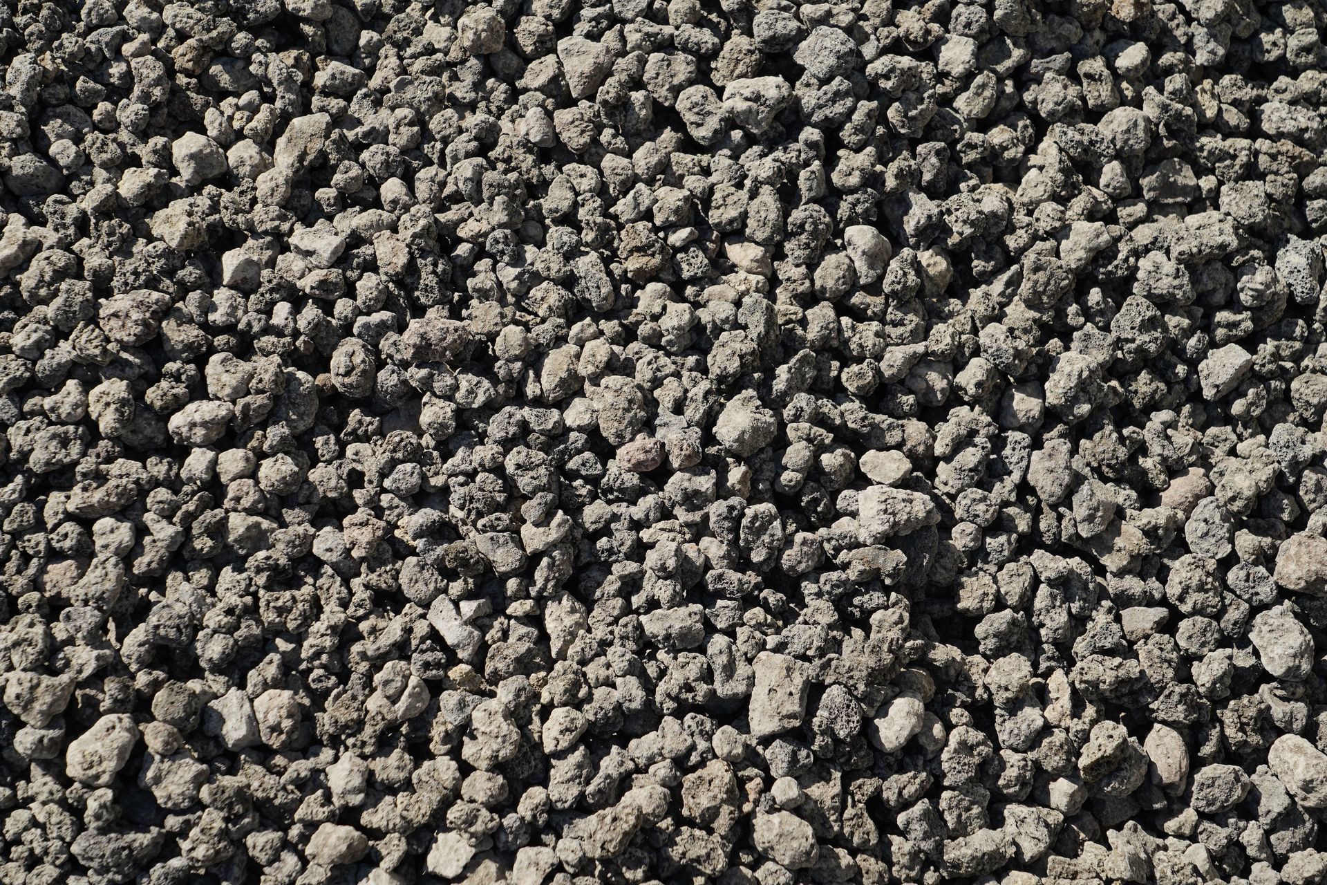 Tracy Gravel, Stone, Decorative Rock | Tracy Top Soil