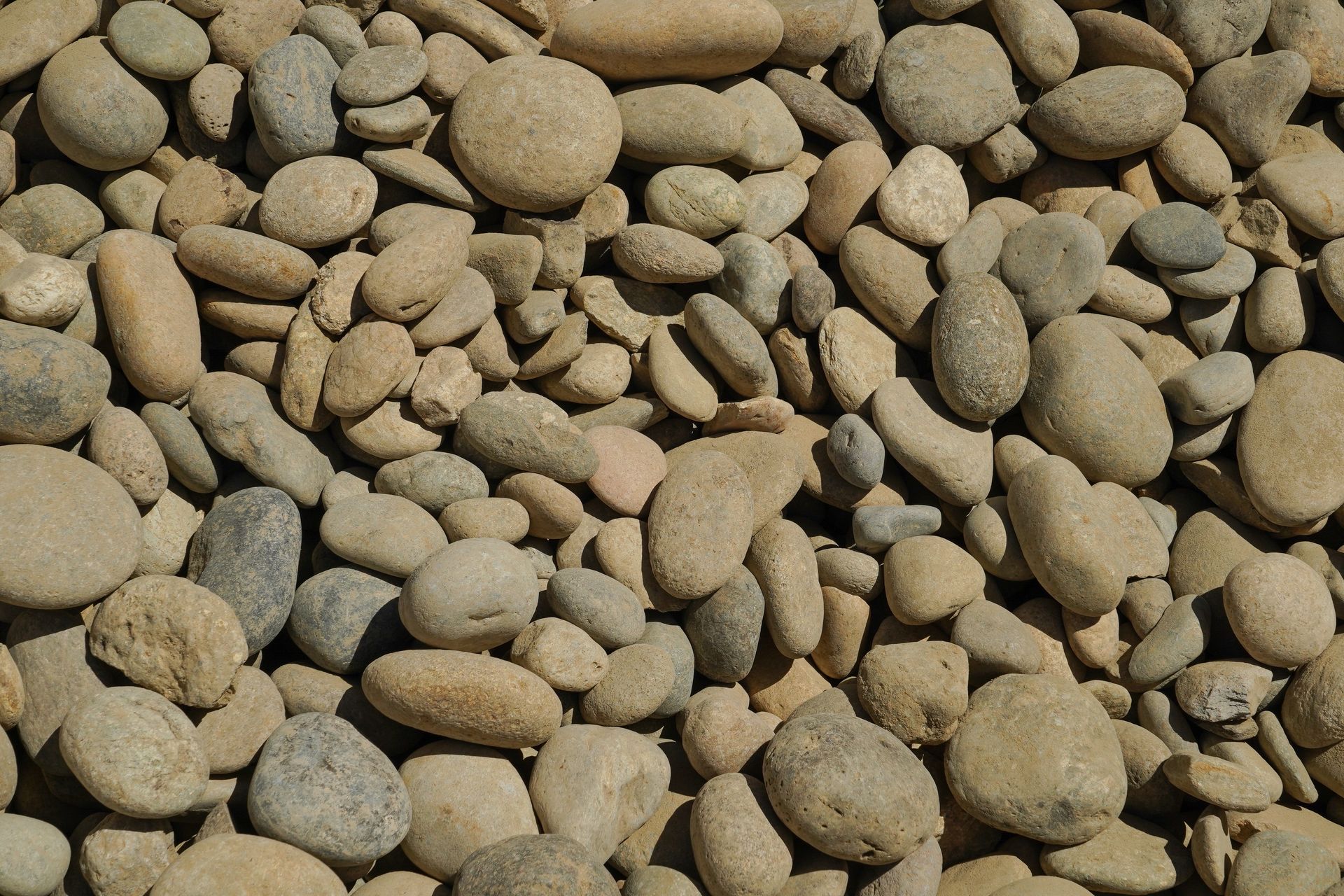 Tracy Gravel, Stone, Decorative Rock | Tracy Top Soil