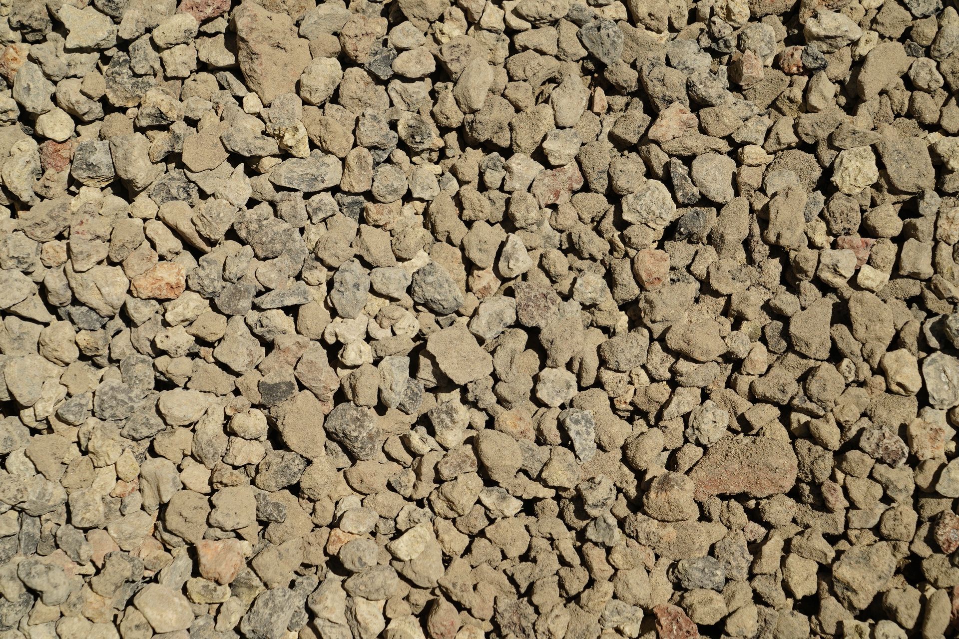 Tracy Gravel, Stone, Decorative Rock | Tracy Top Soil