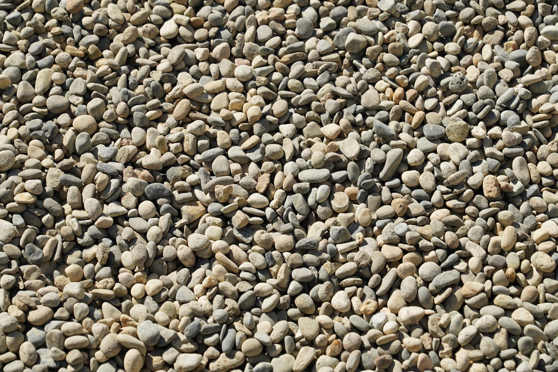 Tracy Gravel, Stone, Decorative Rock | Tracy Top Soil