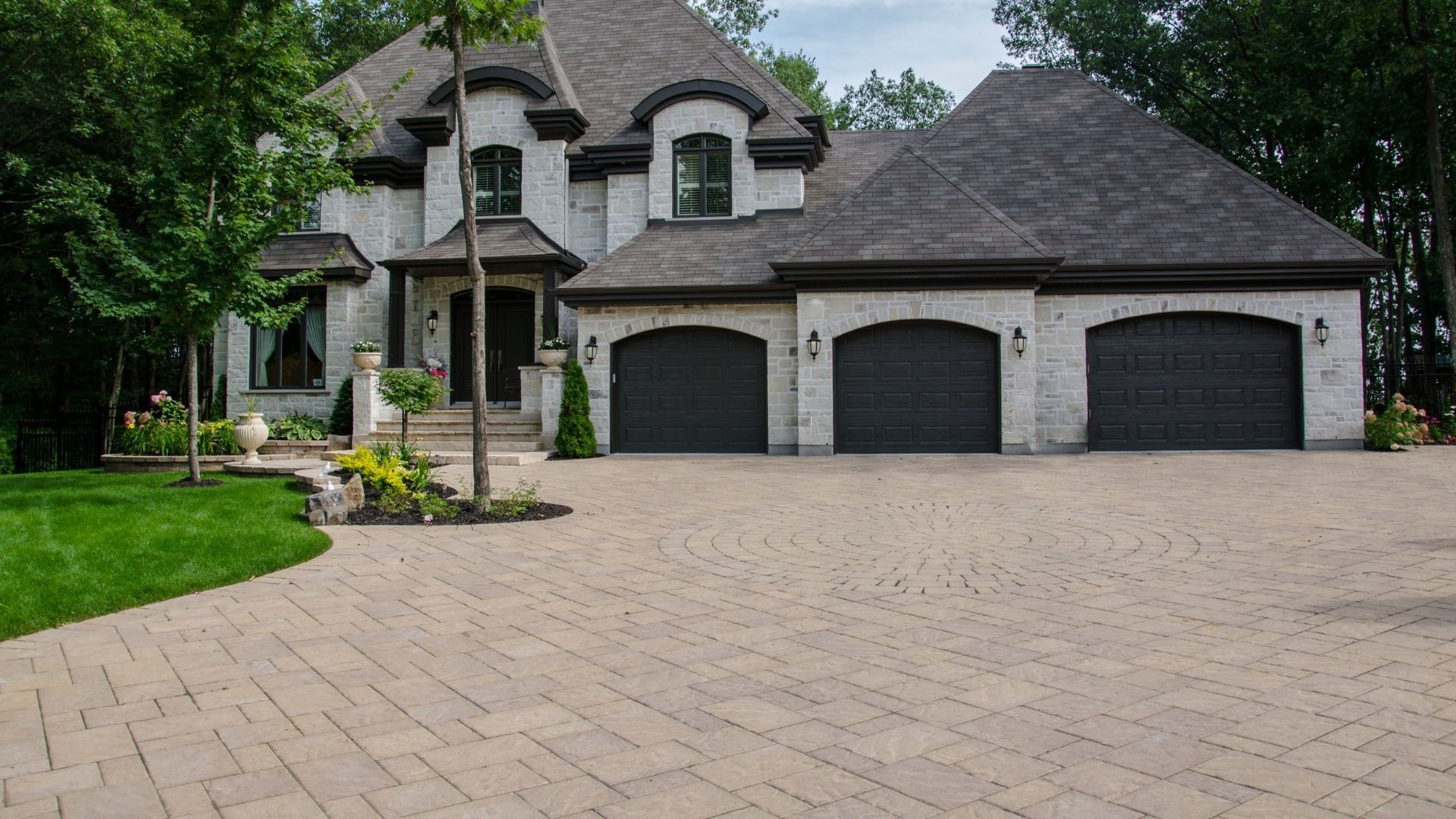 Driveway Paver Installer Near You | Jacksonville, FL