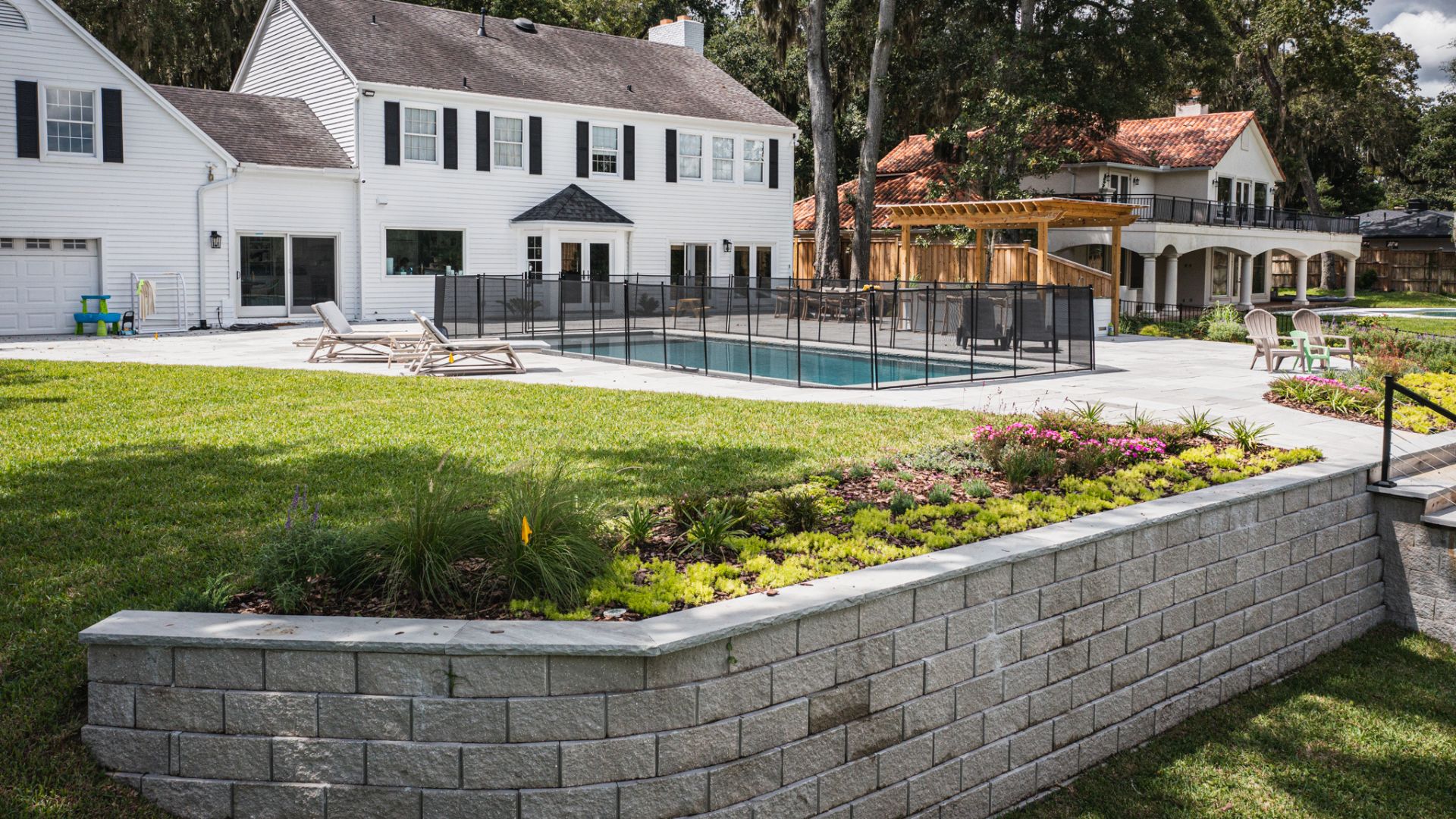 Paver Retaining Walls | Driveway Wall | Jacksonville, FL