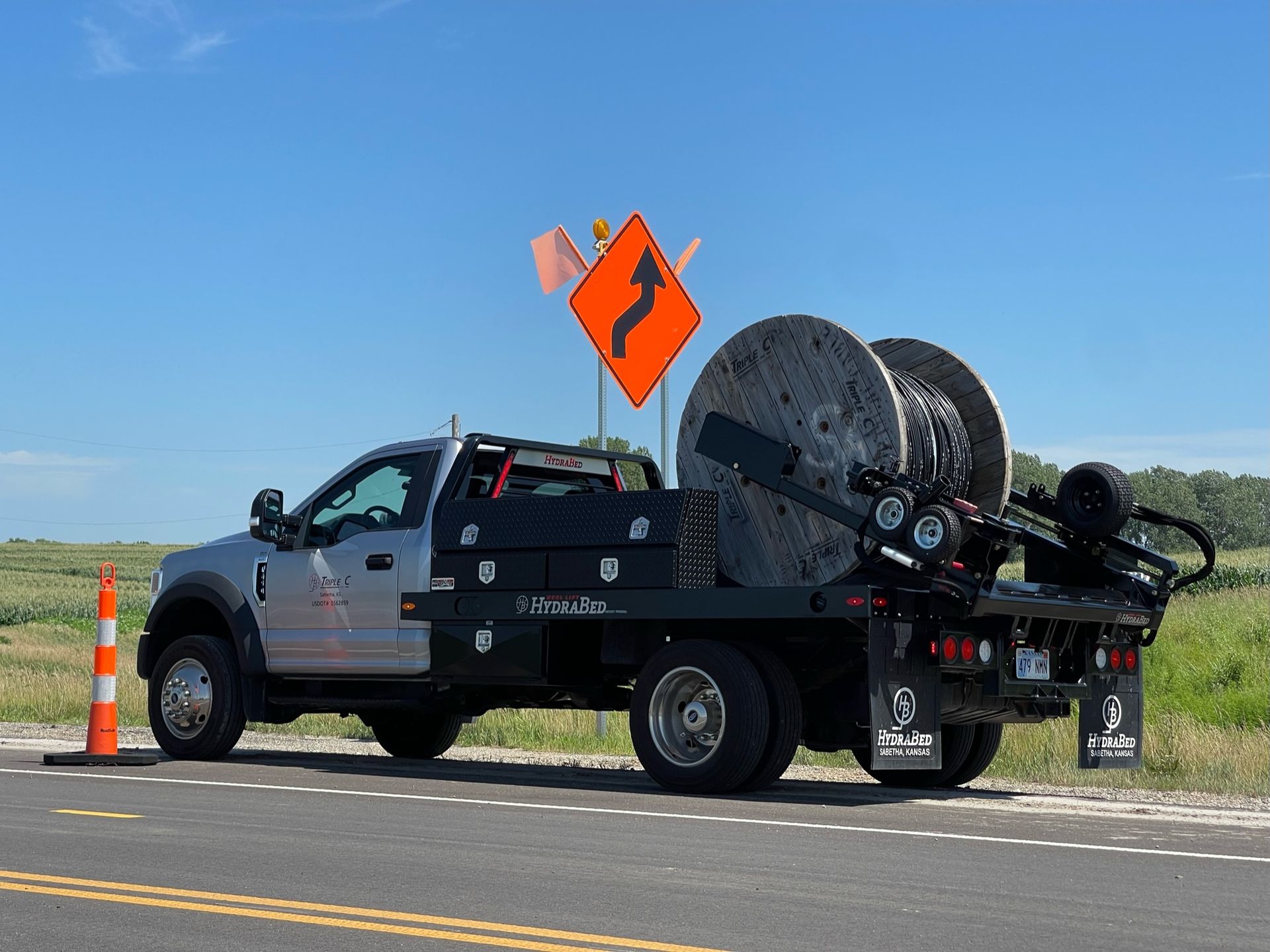 HydraBed® & Reellift by Triple C, Inc. | REELLIFT