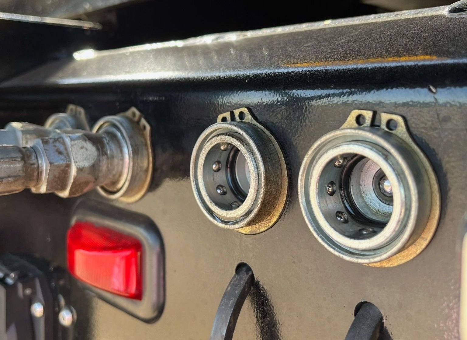 HydraBed® & Reellift by Triple C, Inc. | ACCESSORIES