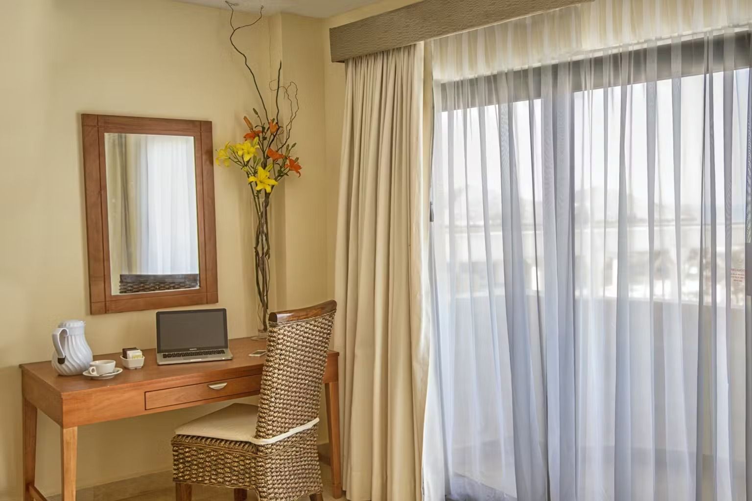 Hotel Accommodations | Arenas del Mar | Playa Miramar