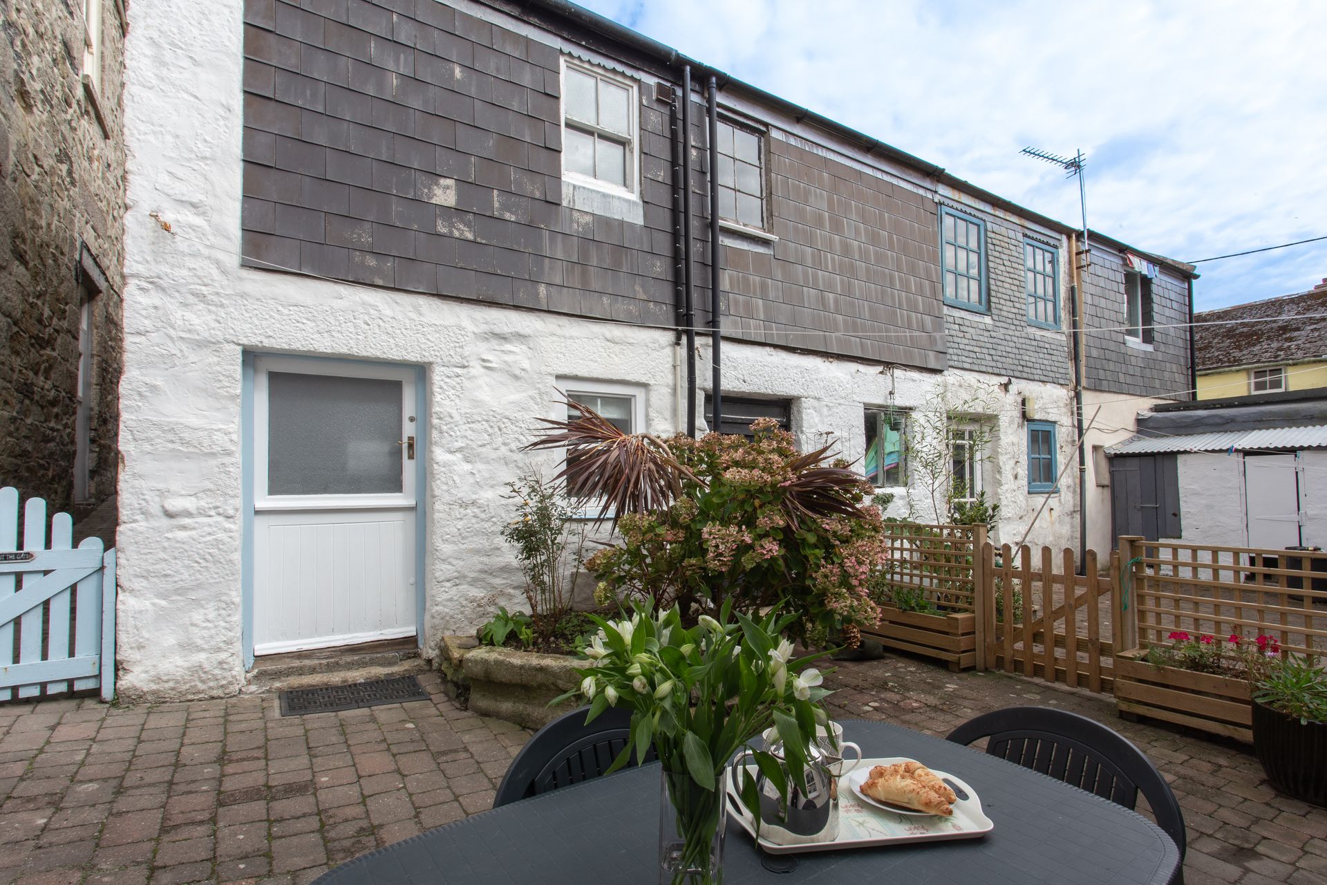 Porthleven and Lizard Holidays