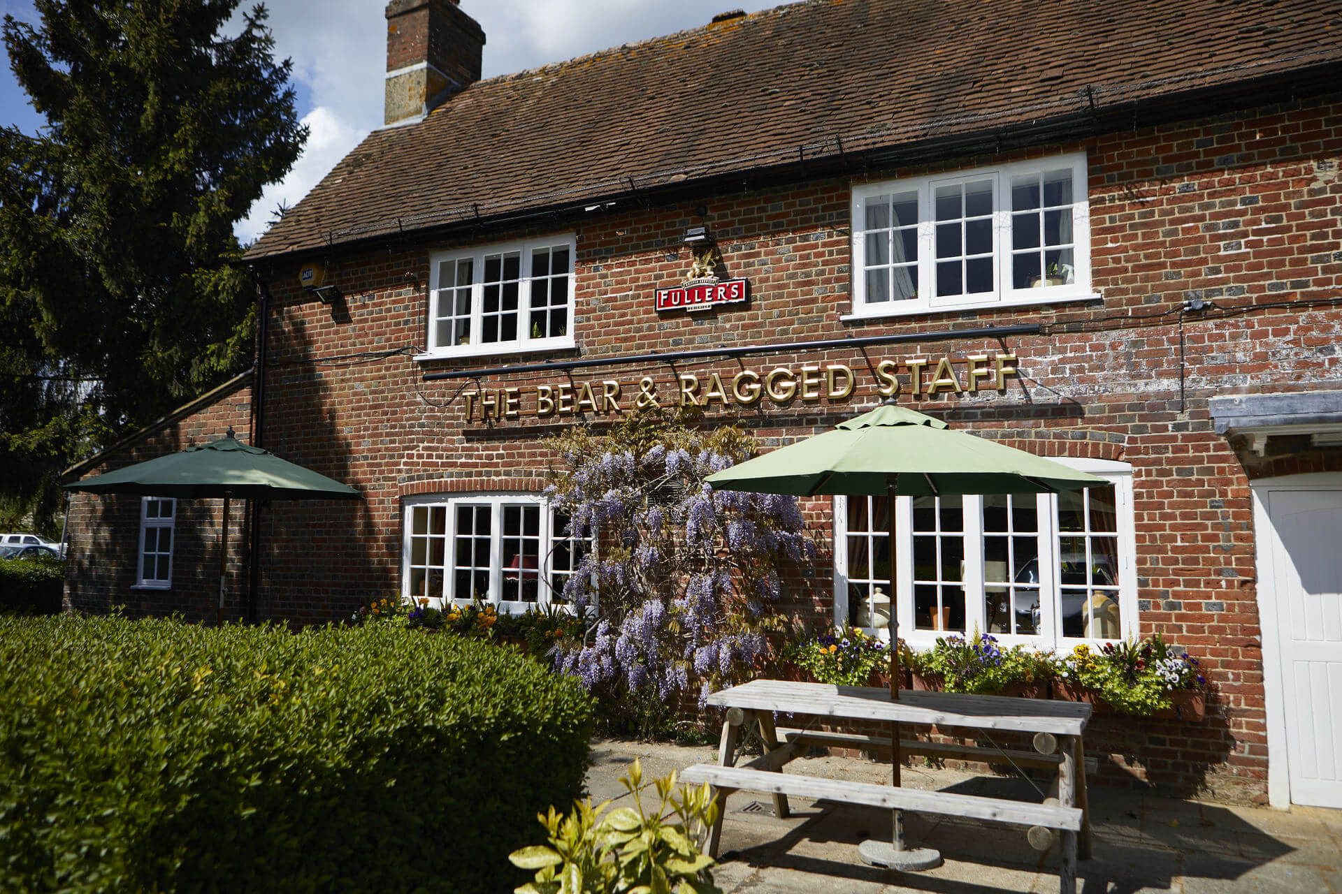 Pub & Restaurant | The Bear & Ragged Staff | Romsey
