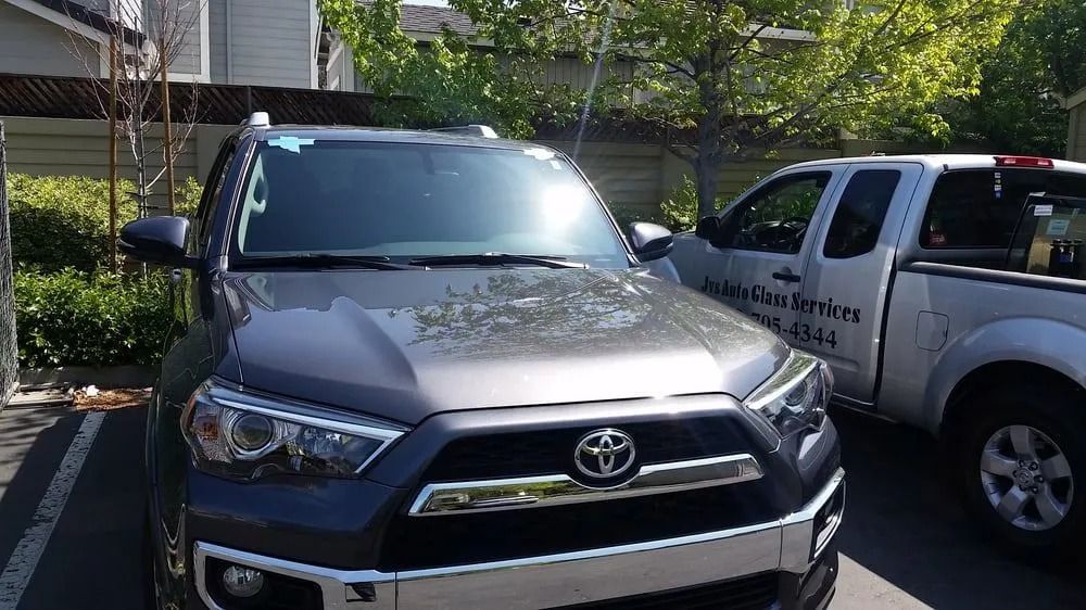 Auto Glass Repair | JVS AUTO GLASS SERVICES