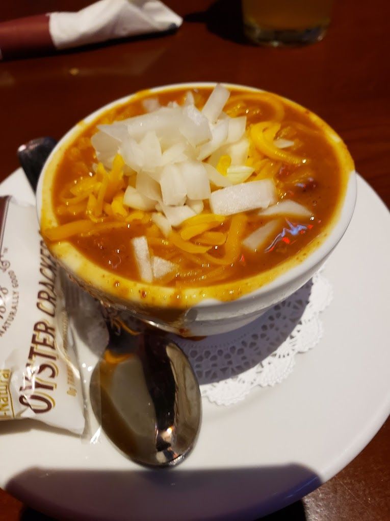 Family Dining & Bar in Northbrook | Best Burgers | Landmark Inn