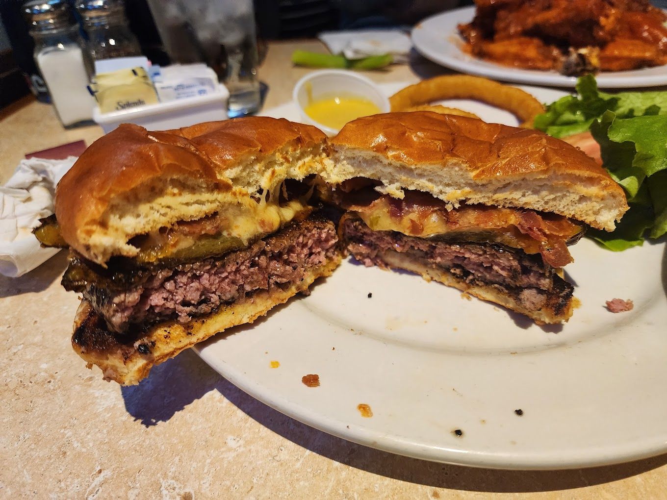 Family Dining & Bar in Northbrook | Best Burgers | Landmark Inn