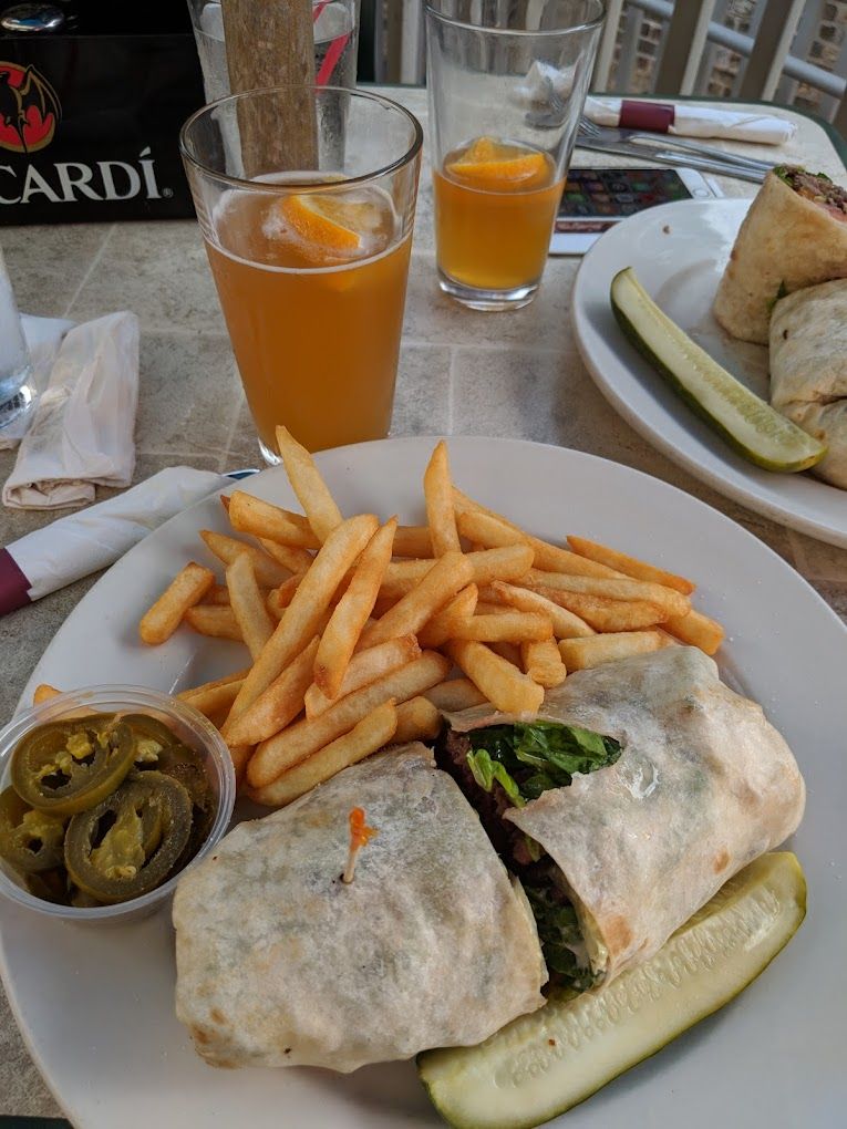 Family Dining & Bar in Northbrook | Best Burgers | Landmark Inn