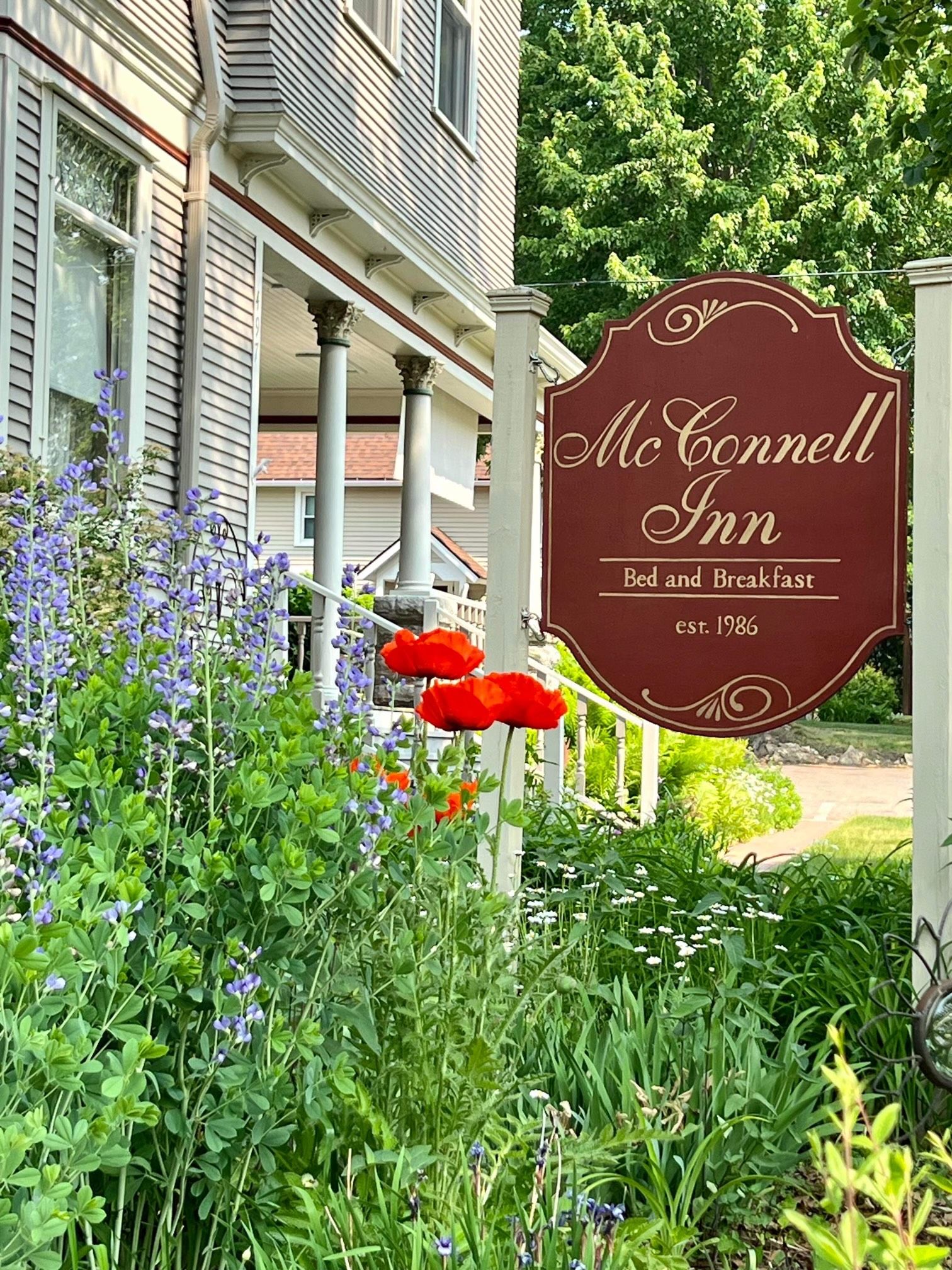 Historic McConnell Inn | Green Lake, WI
