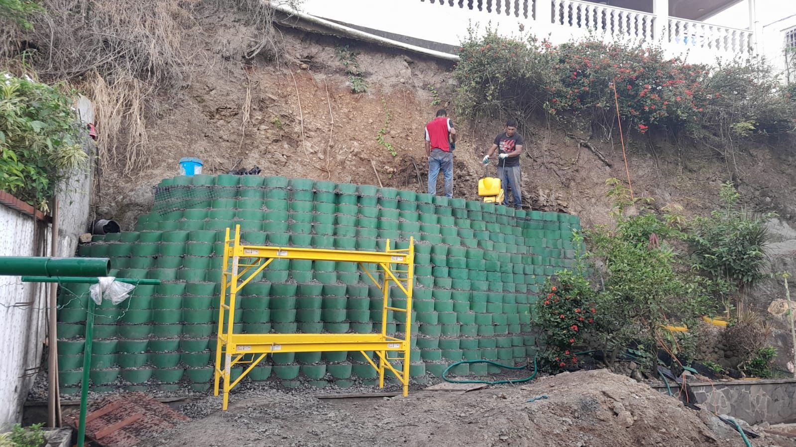Muro de Contención con Geoceldas en Talud