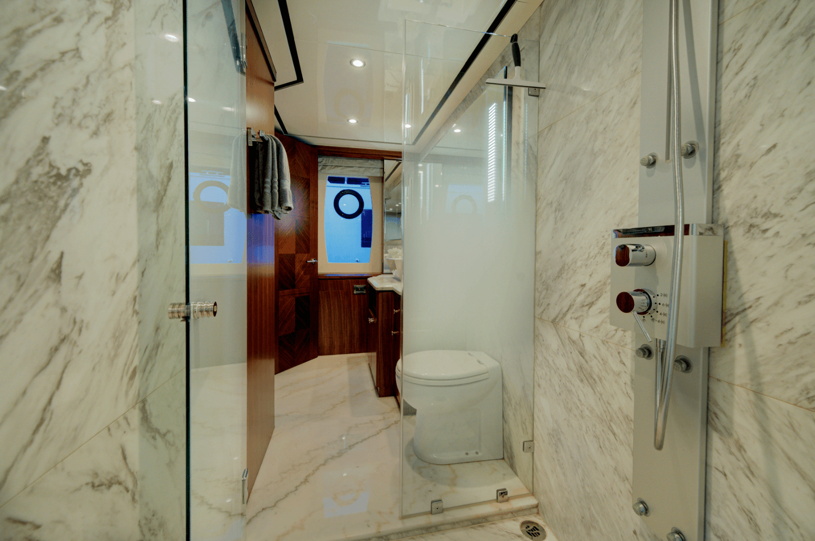 Kevin Dailey Yacht Brokerage - Norwalk, CT - IC 37 FORTISSIMO