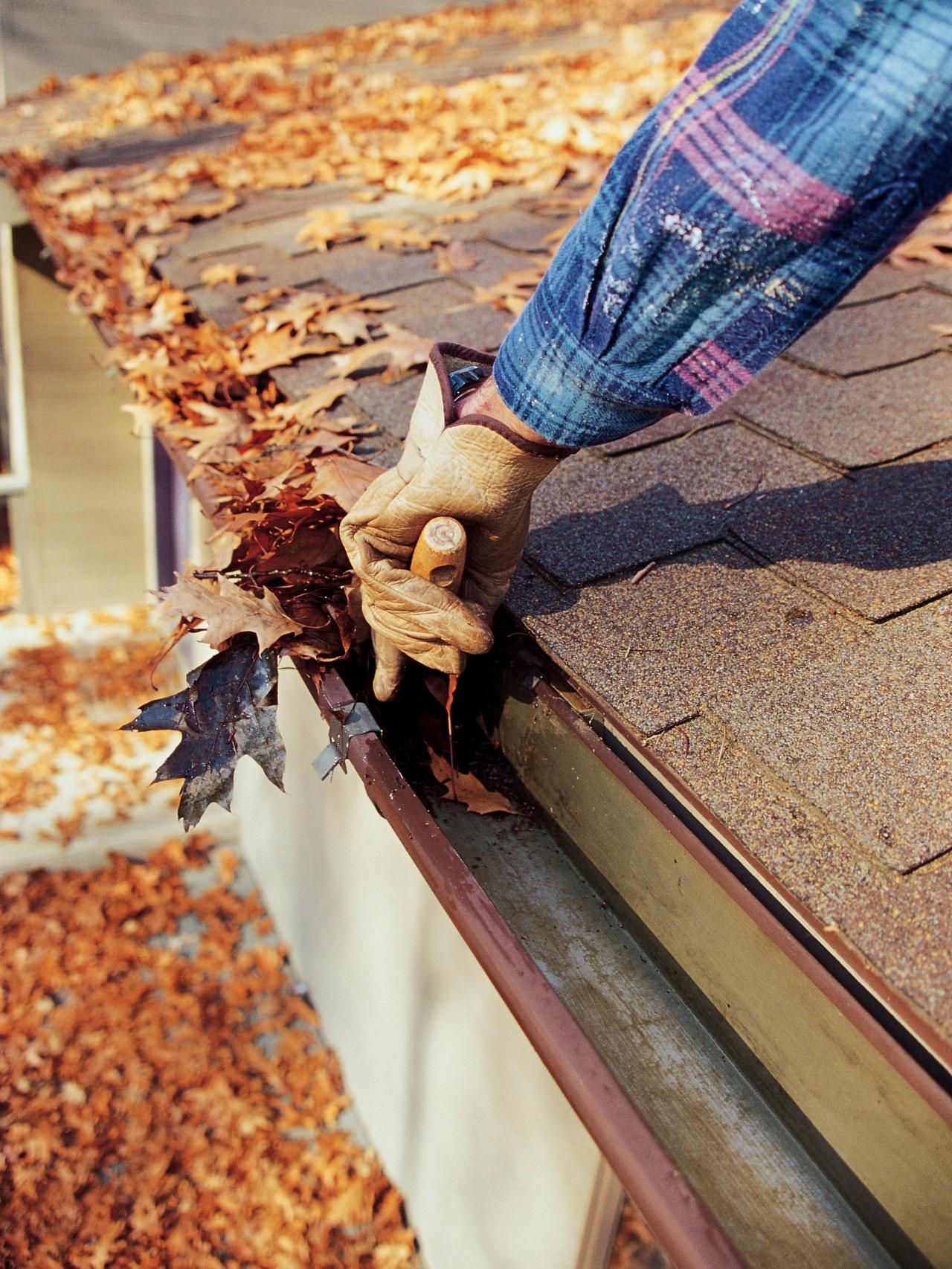 Gutter Downspout Cleaning | The Way Renovations Inc