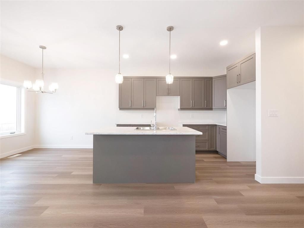 24-100 Grande Pointe Meadows Boulevard