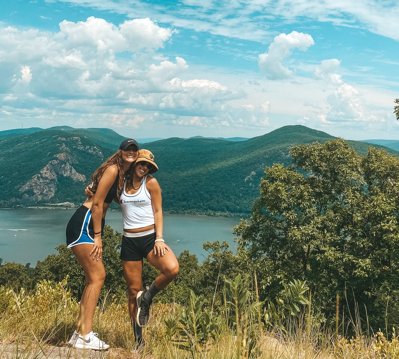 The Traveling Twin - Travel Tips and Guides for Females