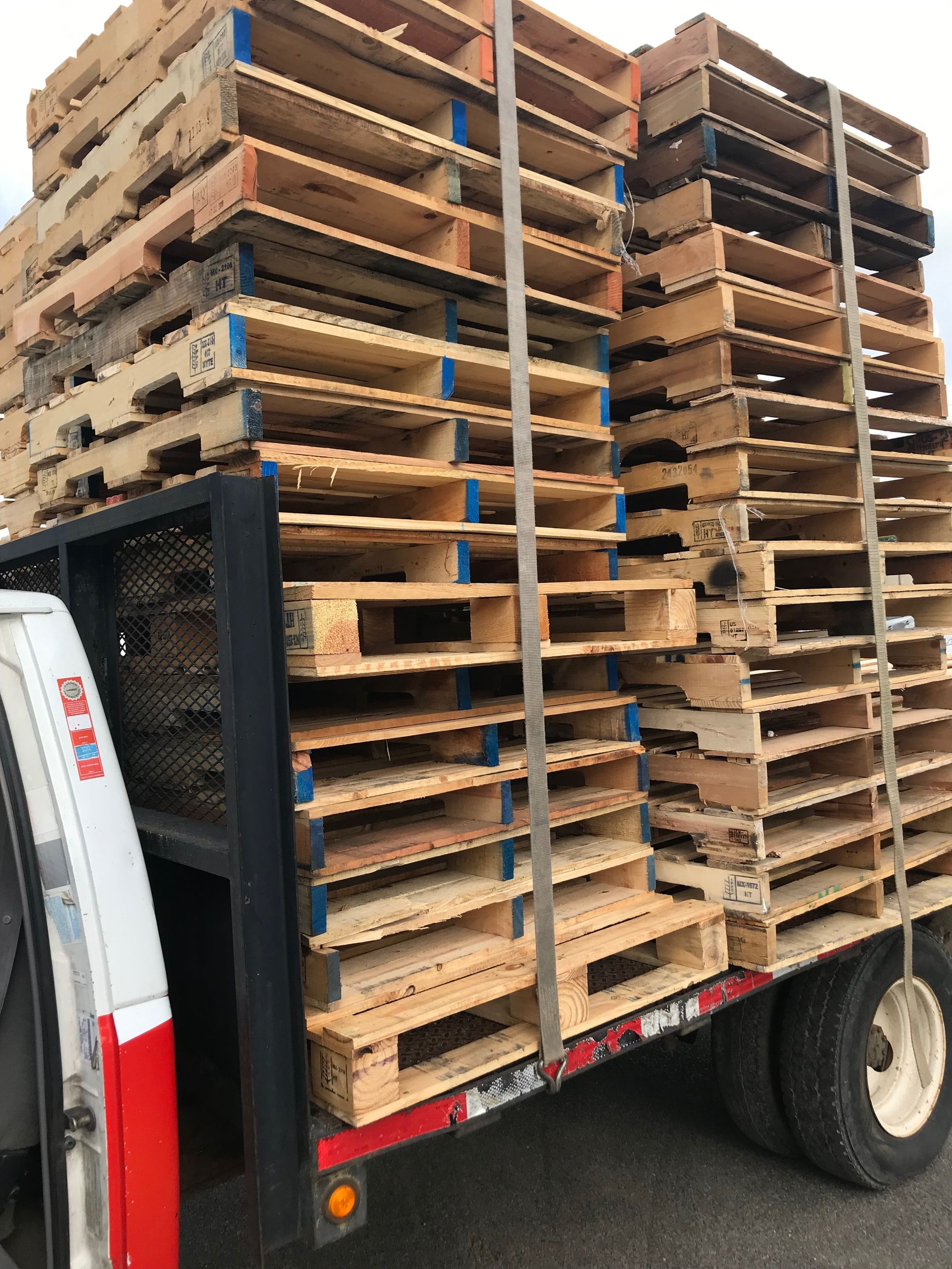 Pallet and Container Services | Santa Cruz Pallets & Logistics