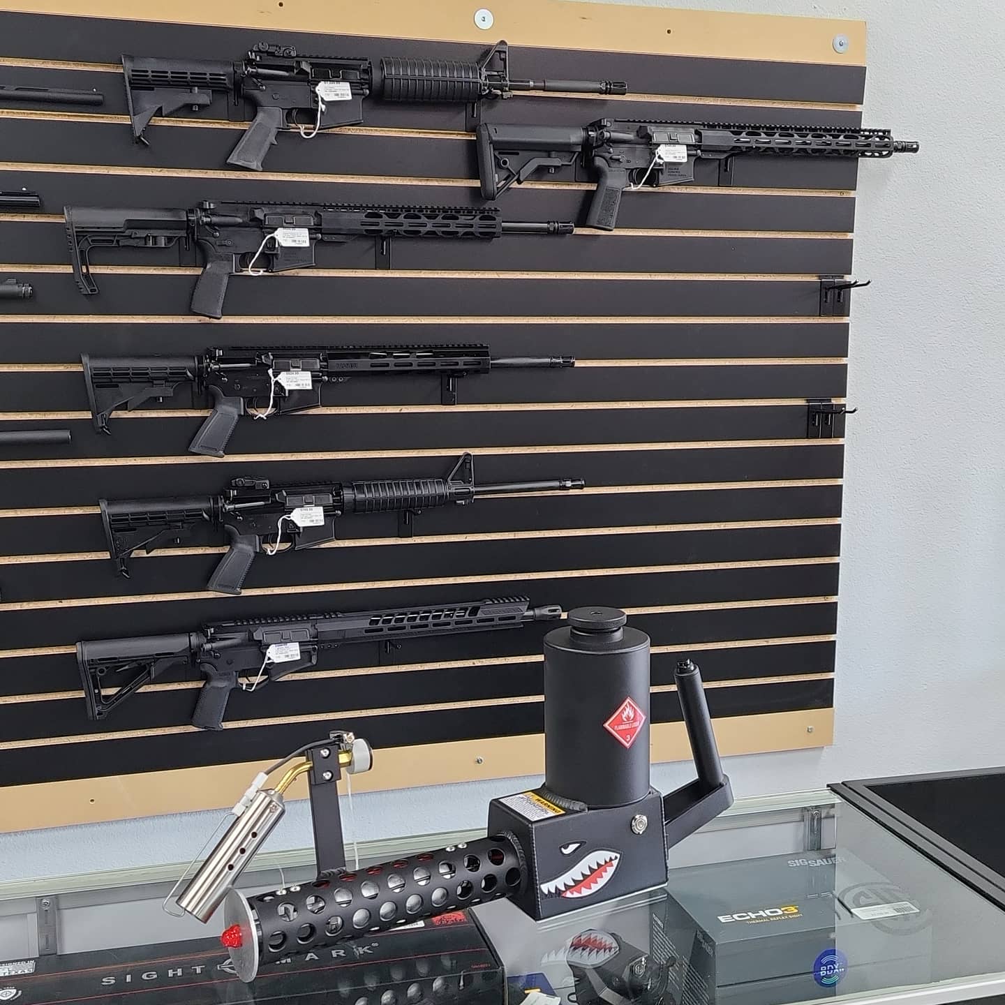 Gallery | Lateral Limits