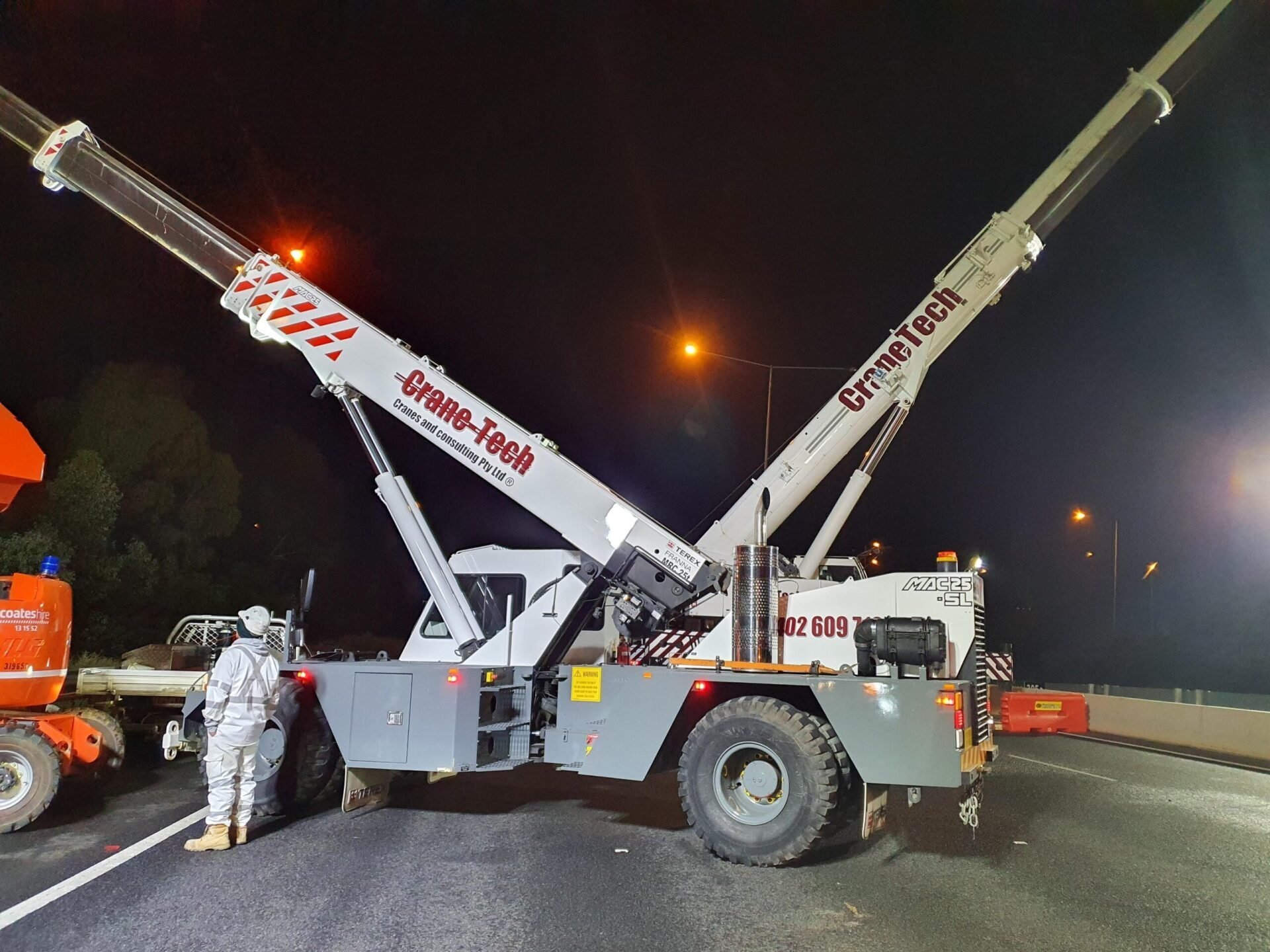 Crane Specialists| Crane-Tech Cranes & Consulting | Victoria