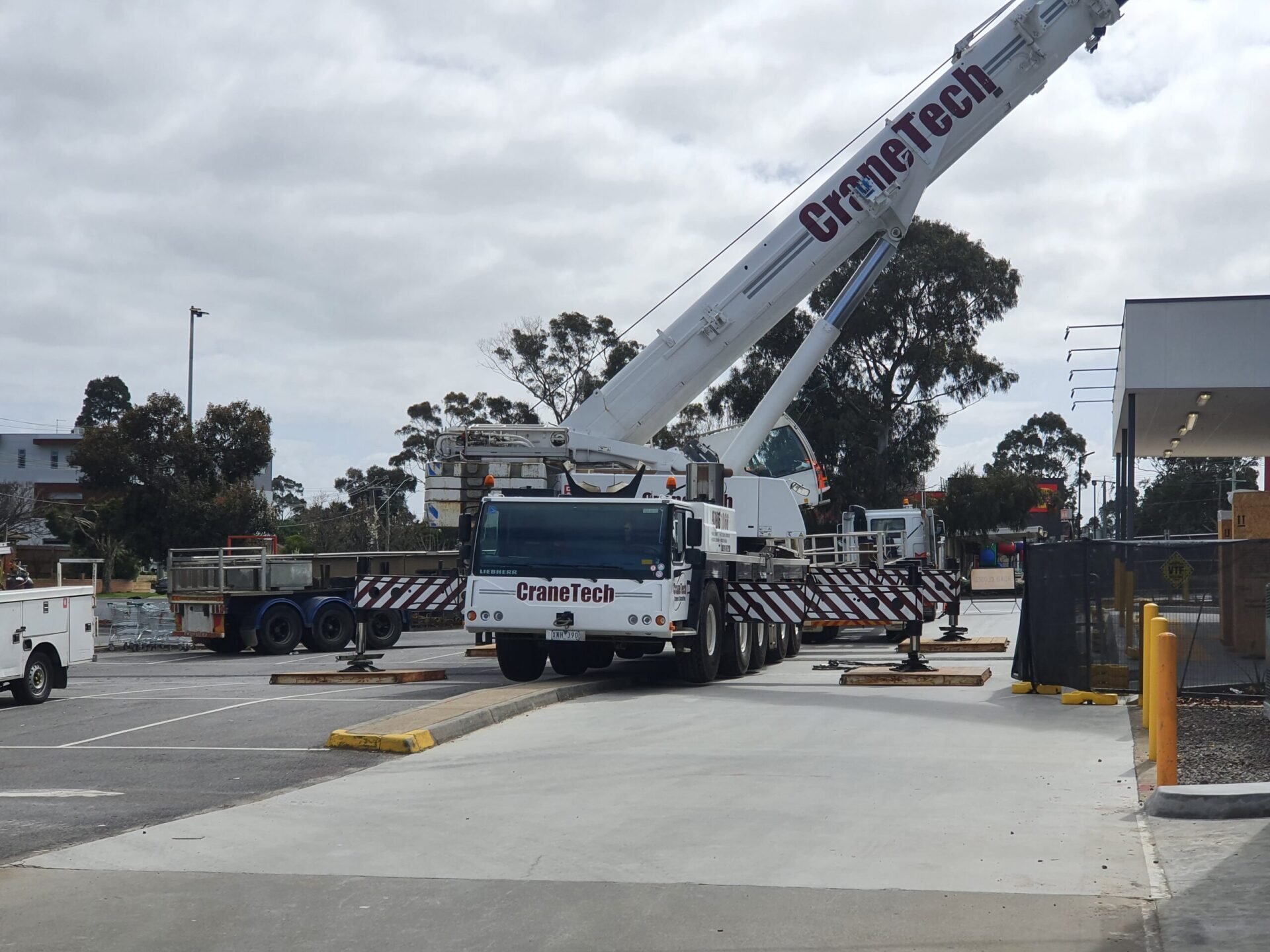 Crane Specialists| Crane-Tech Cranes & Consulting | Victoria
