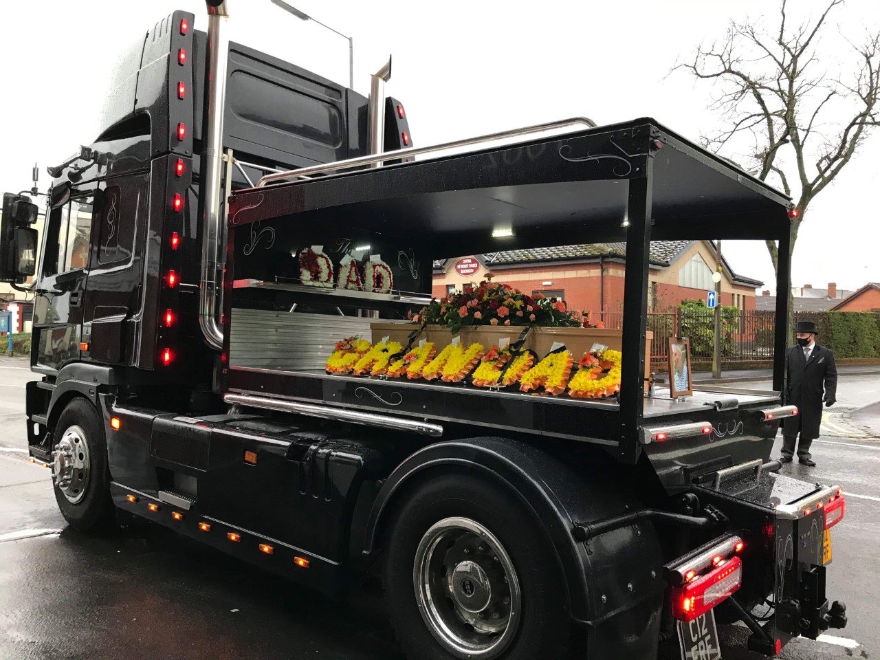 Hearses, Funeral Cars & Vehicles | FP Gaunts & Sons