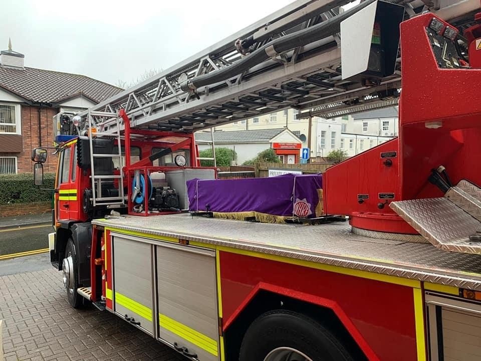 Hearses, Funeral Cars & Vehicles | FP Gaunts & Sons