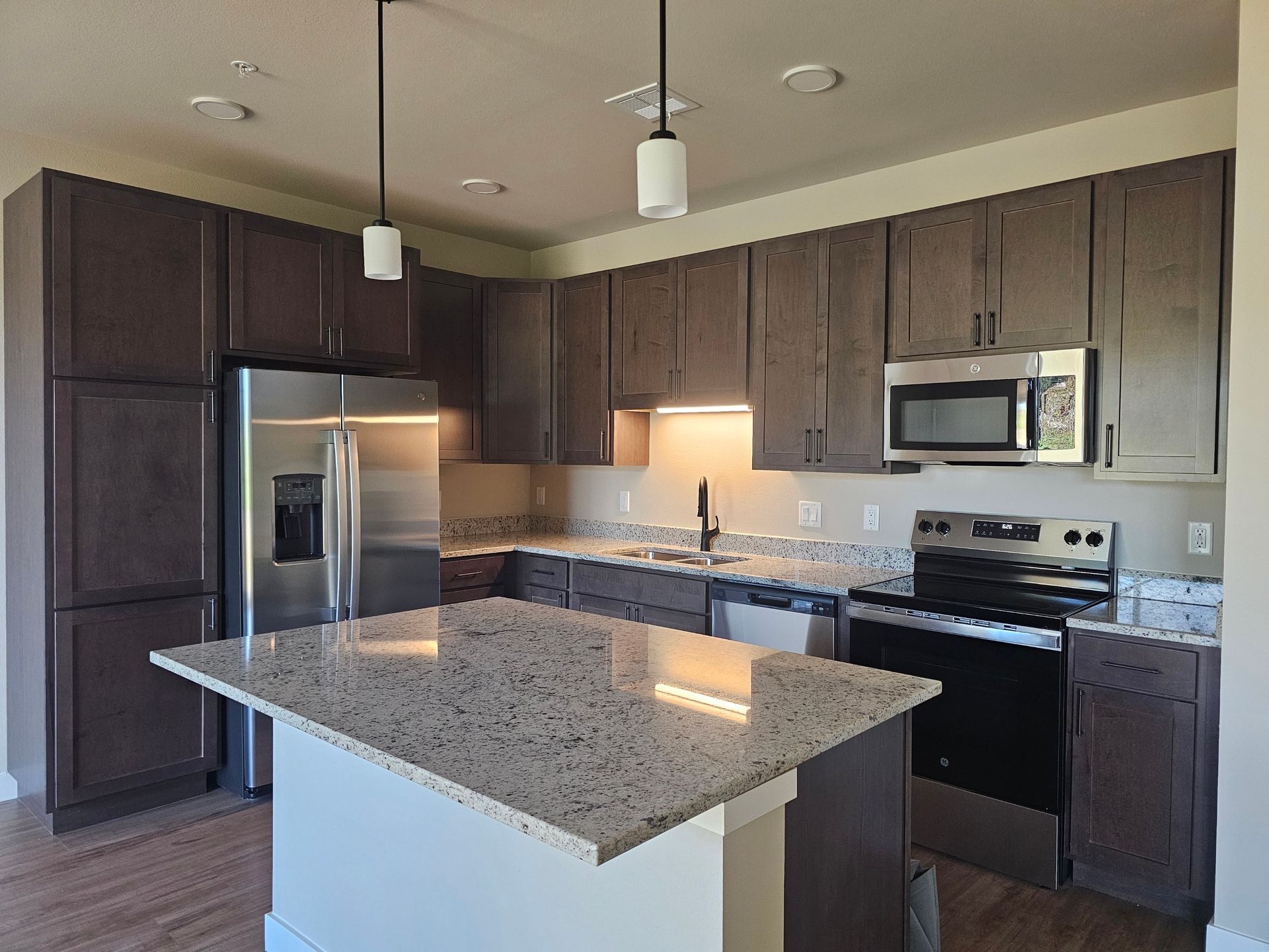 Featured Property | 880 on N Main