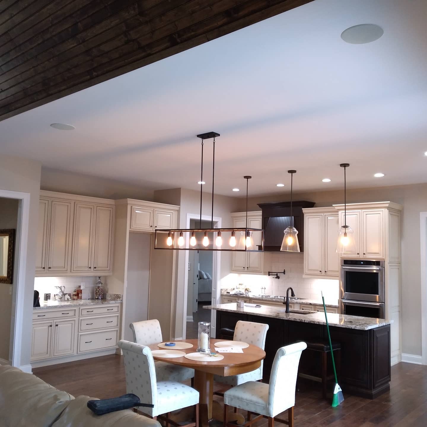 Visual System Projects | Richmond, KY | Dr. Stereo