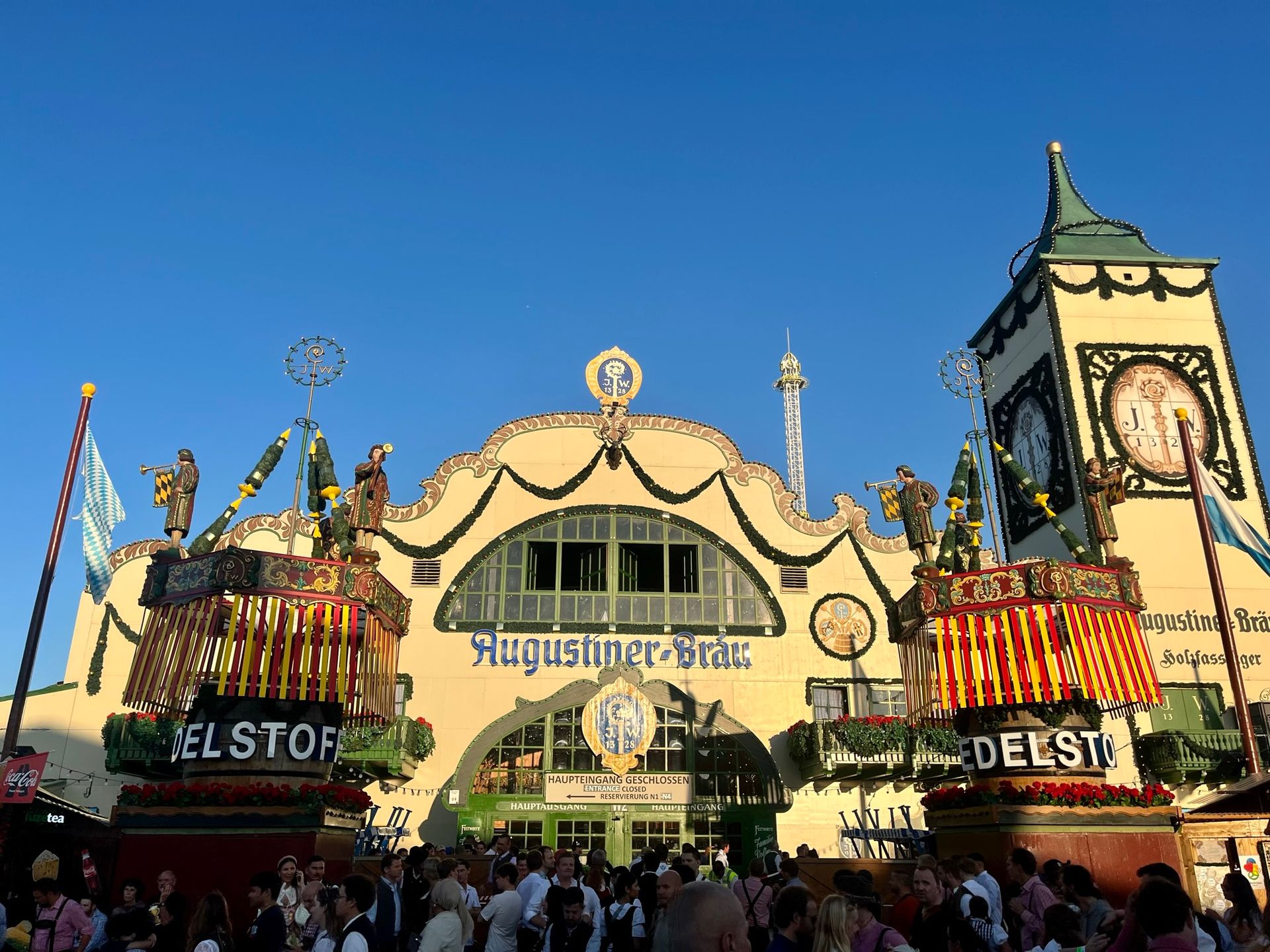 Oktoberfest Tent Guide - What you need to know about the tents