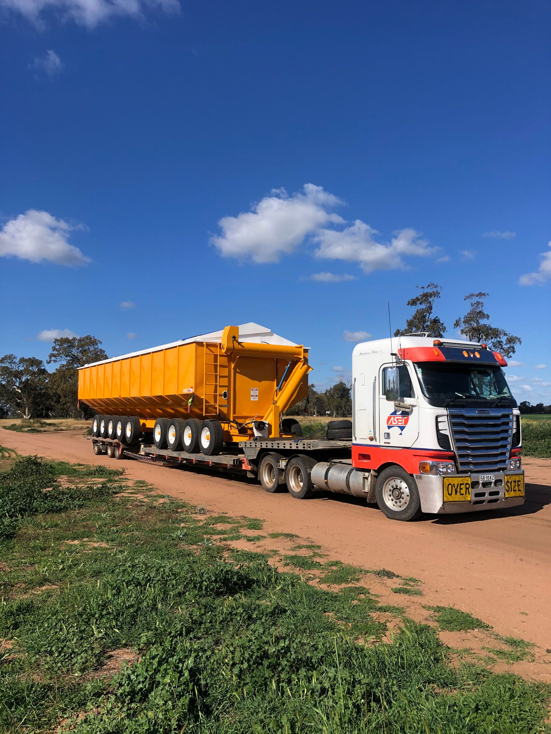 Field Bins | Australian-Made 110T & 80T Field Bins
