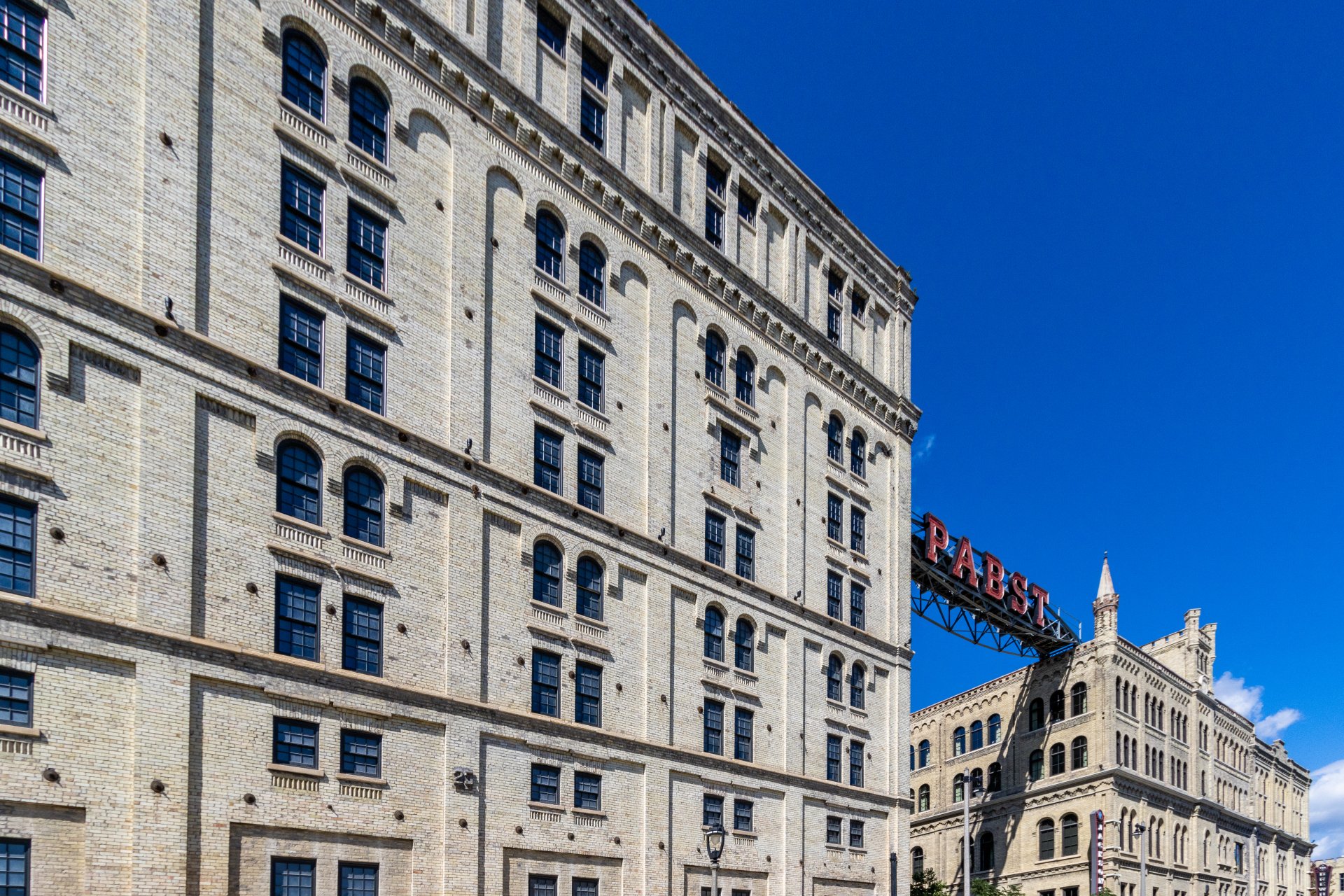 Luxury Apartments | The Malt House | Milwaukee, WI