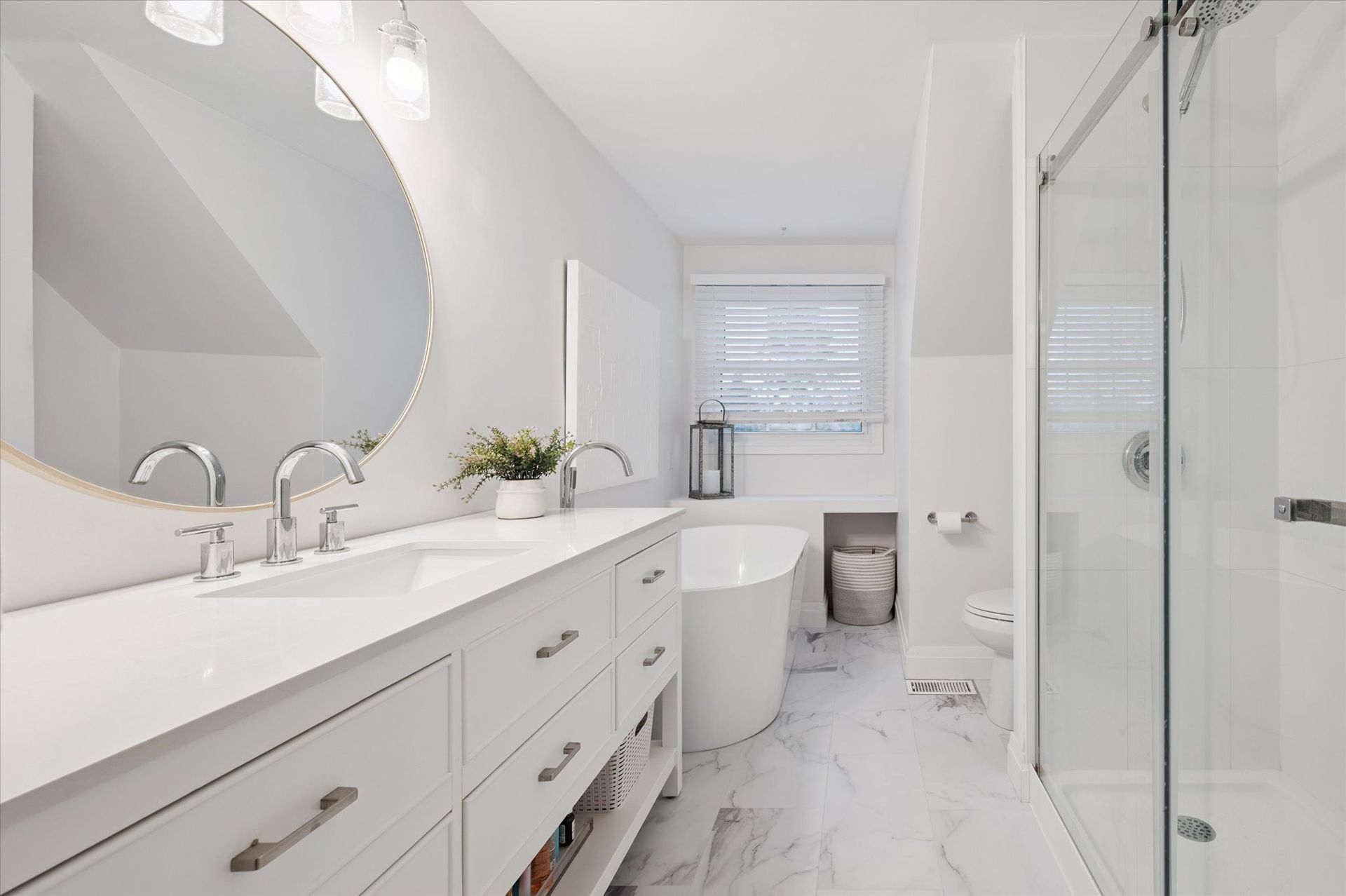 Beautiful 2 Storey in South End