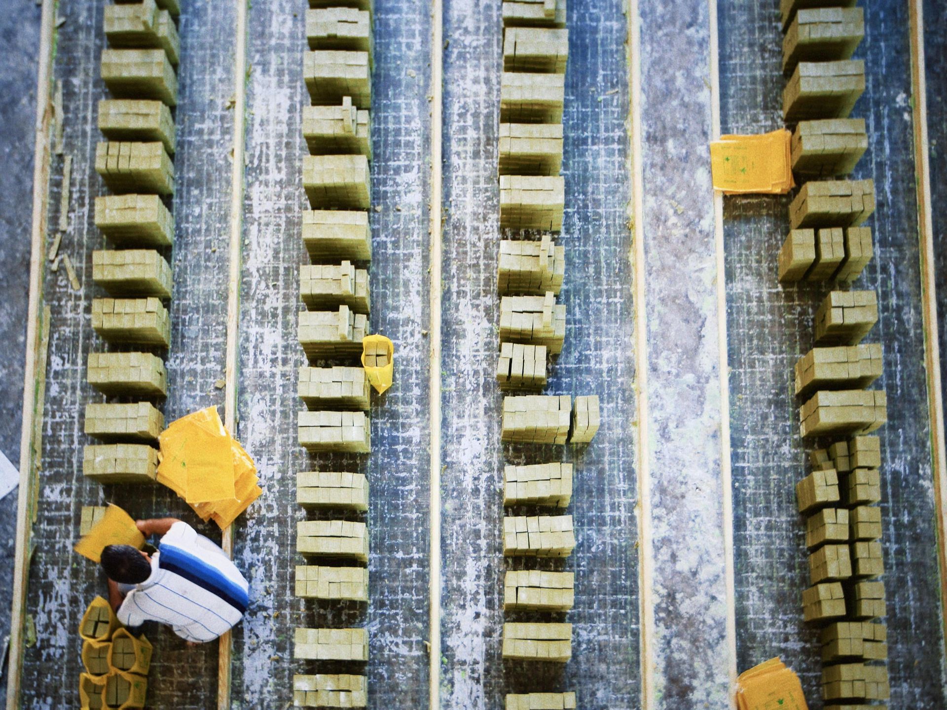 Gutter Cleaning Tools | Gutter Clutter Buster