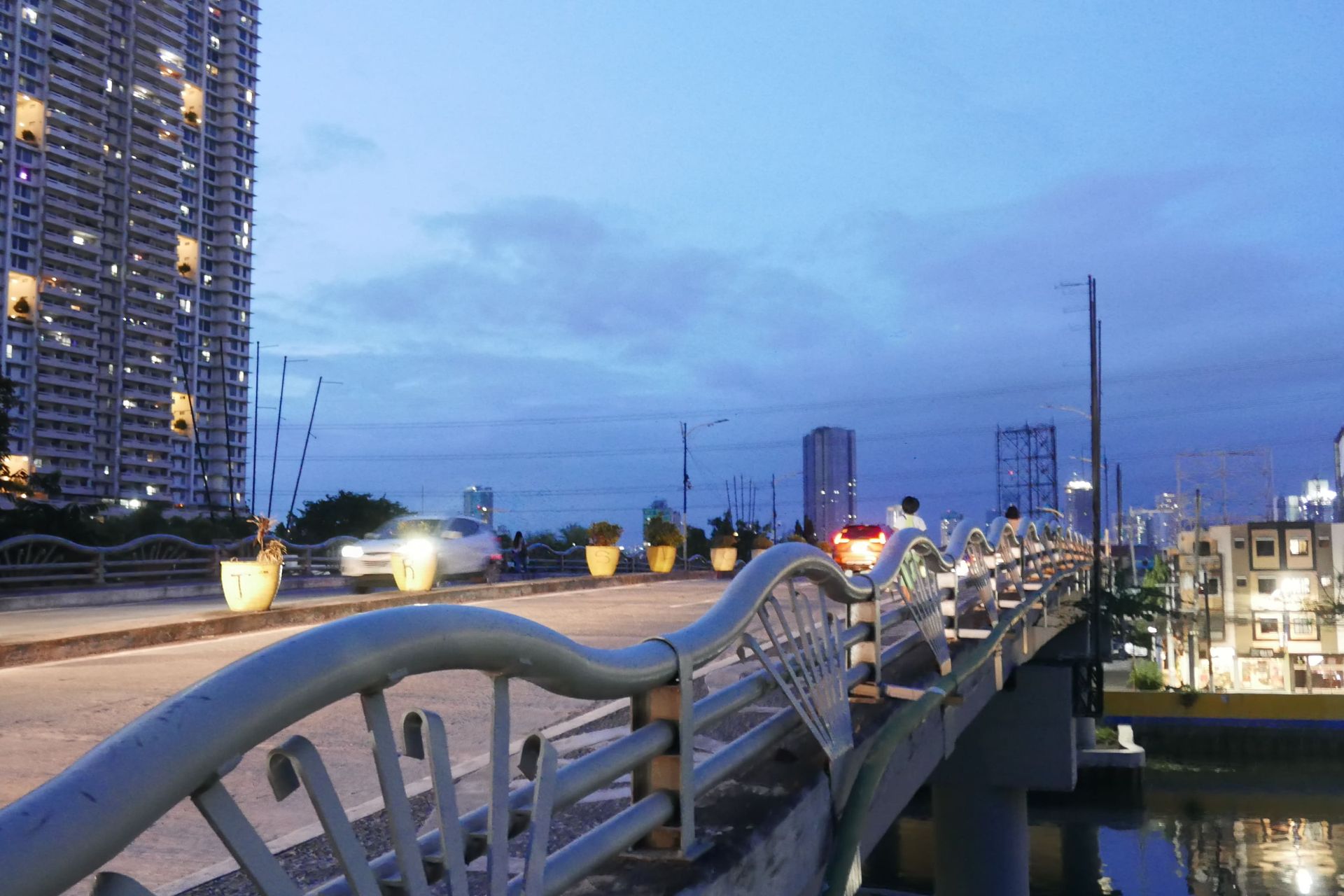 Makati-Mandaluyong Bridge
