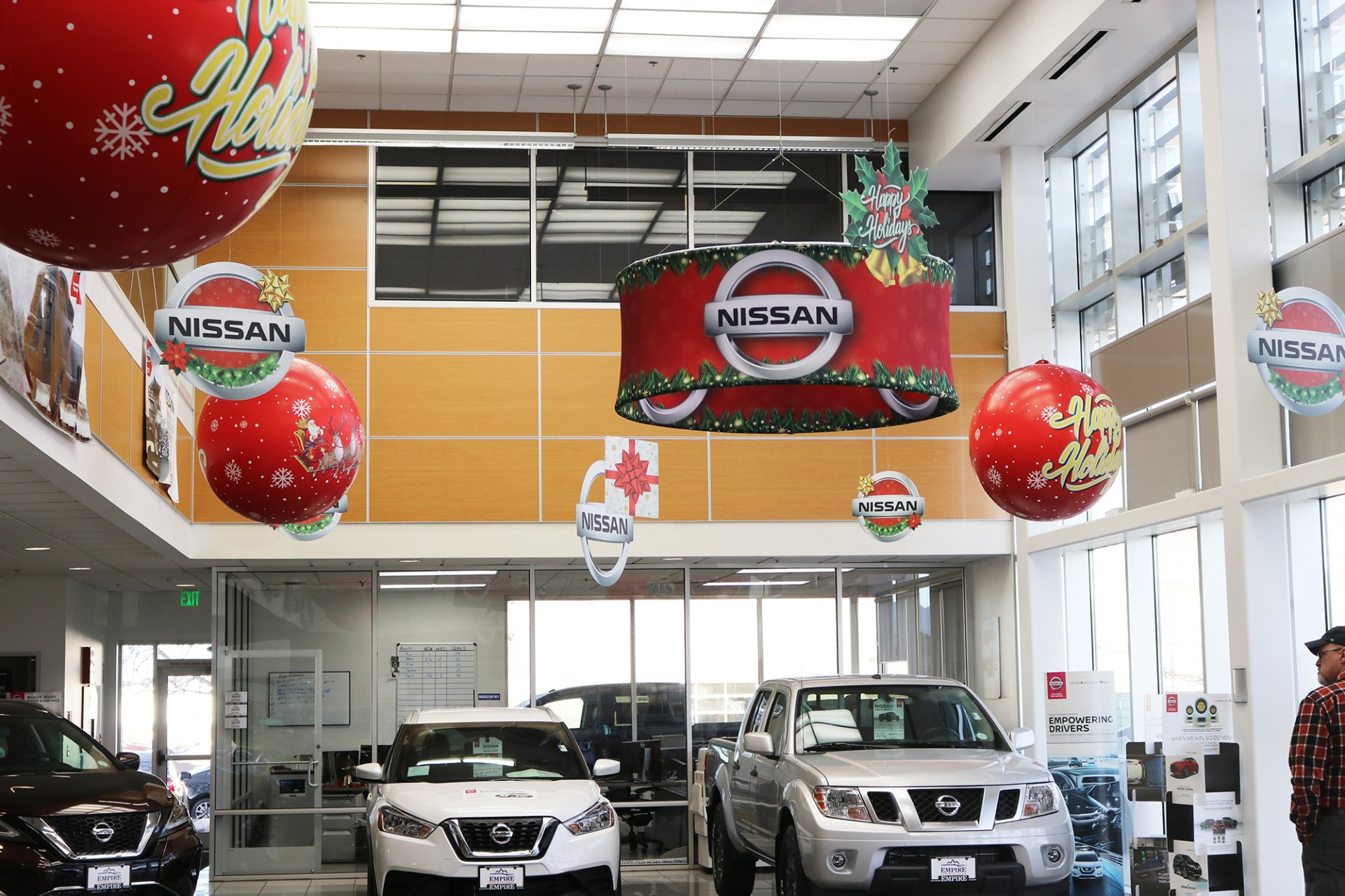 Giant Balloons for Car Dealerships | Balloon Innovations