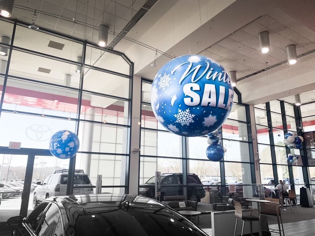 Giant Balloons for Car Dealerships | Balloon Innovations